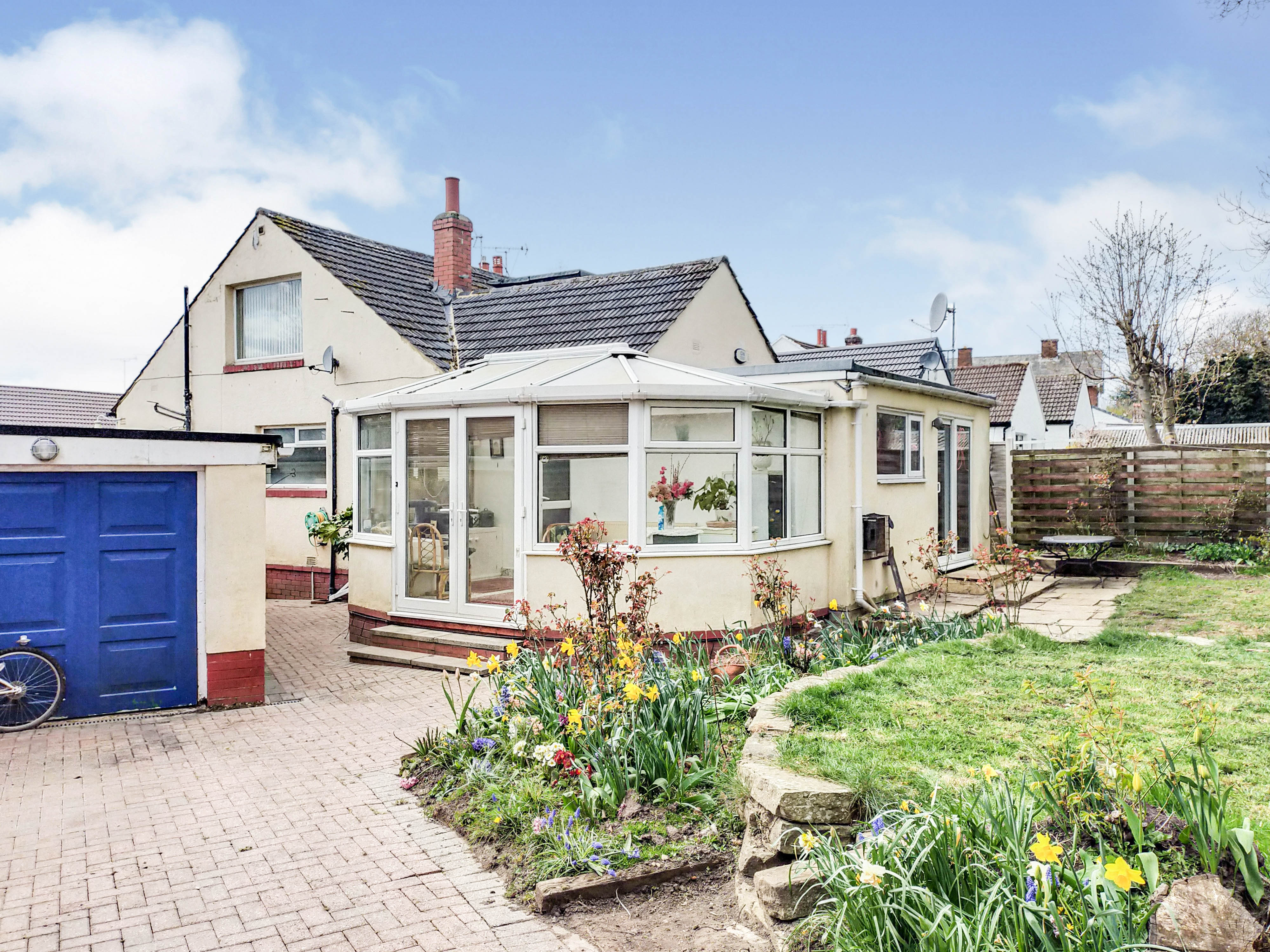 4 bedroom semi-detached bungalow for sale in Sandy Walk, Bramhope, LS16 9DW
