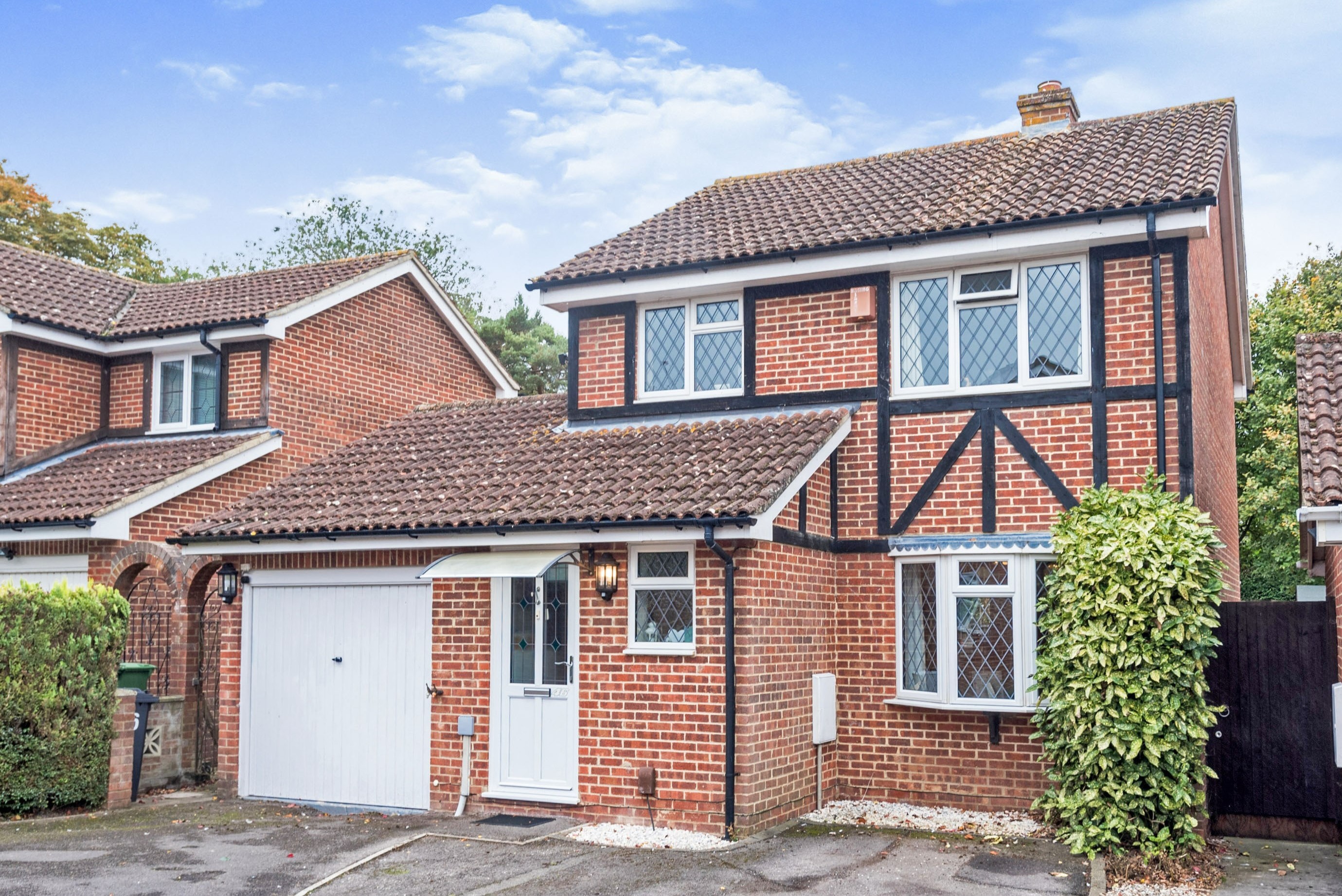 3 bedroom detached house for sale in St. Nicholas Court, Basingstoke ...