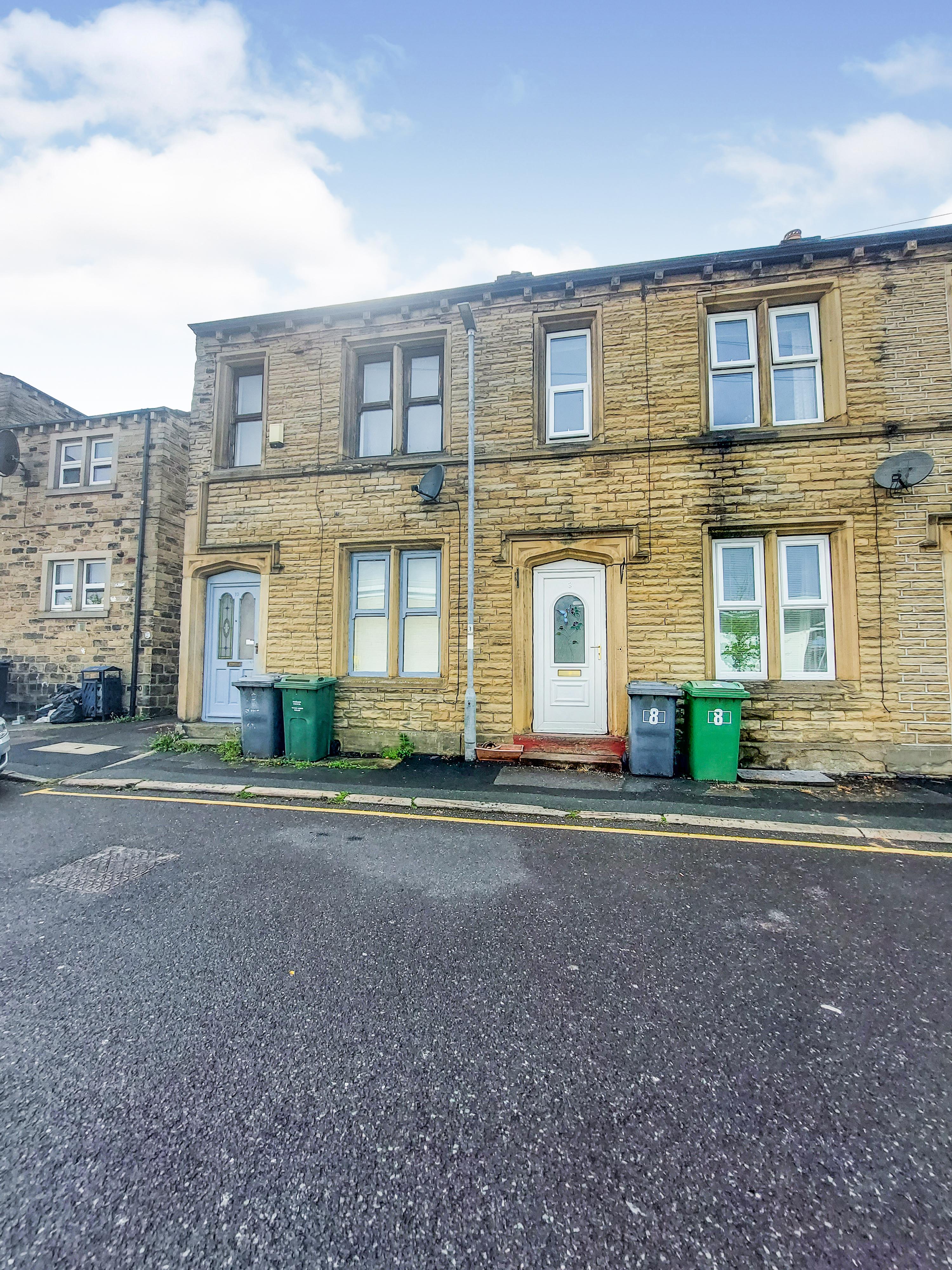 3 bedroom terraced house for sale in Spring Grove Street, Huddersfield ...