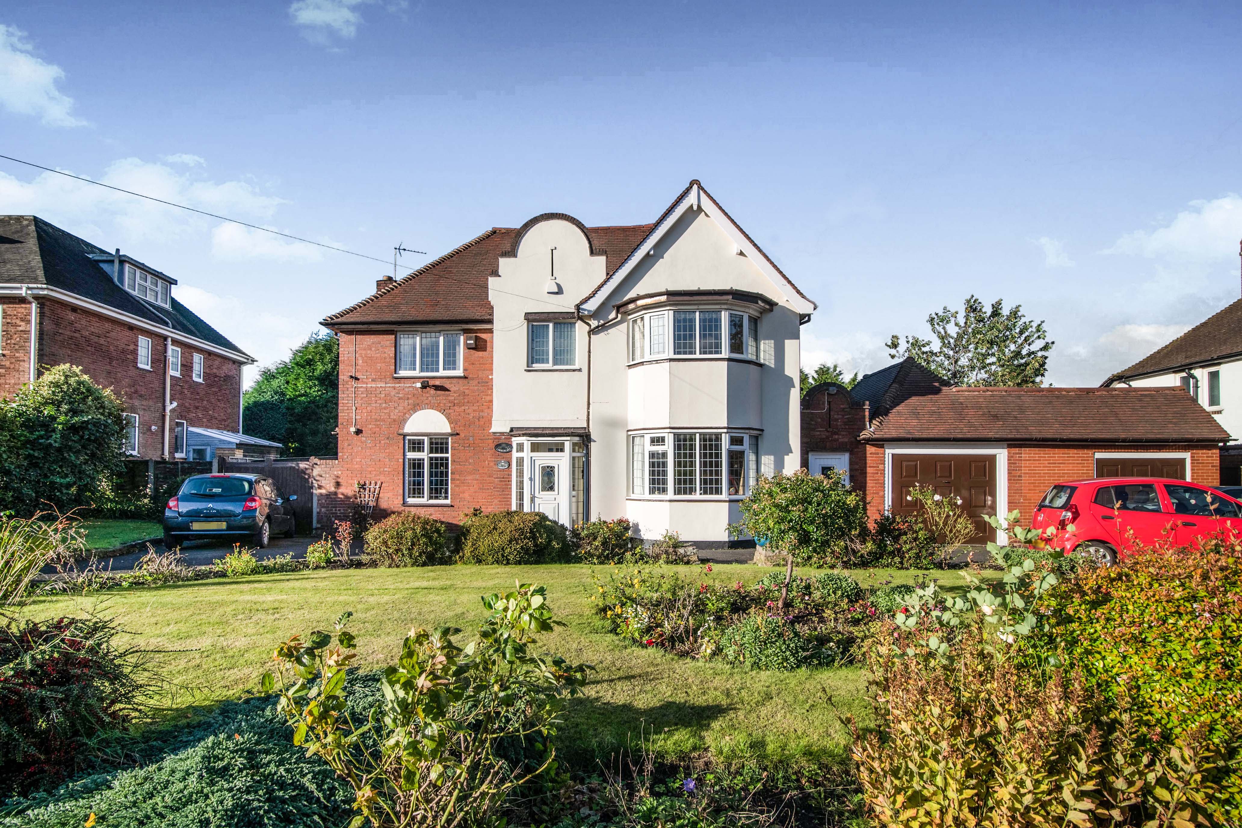 4 bedroom detached house for sale in Oakham Road, Dudley, DY2 7TH