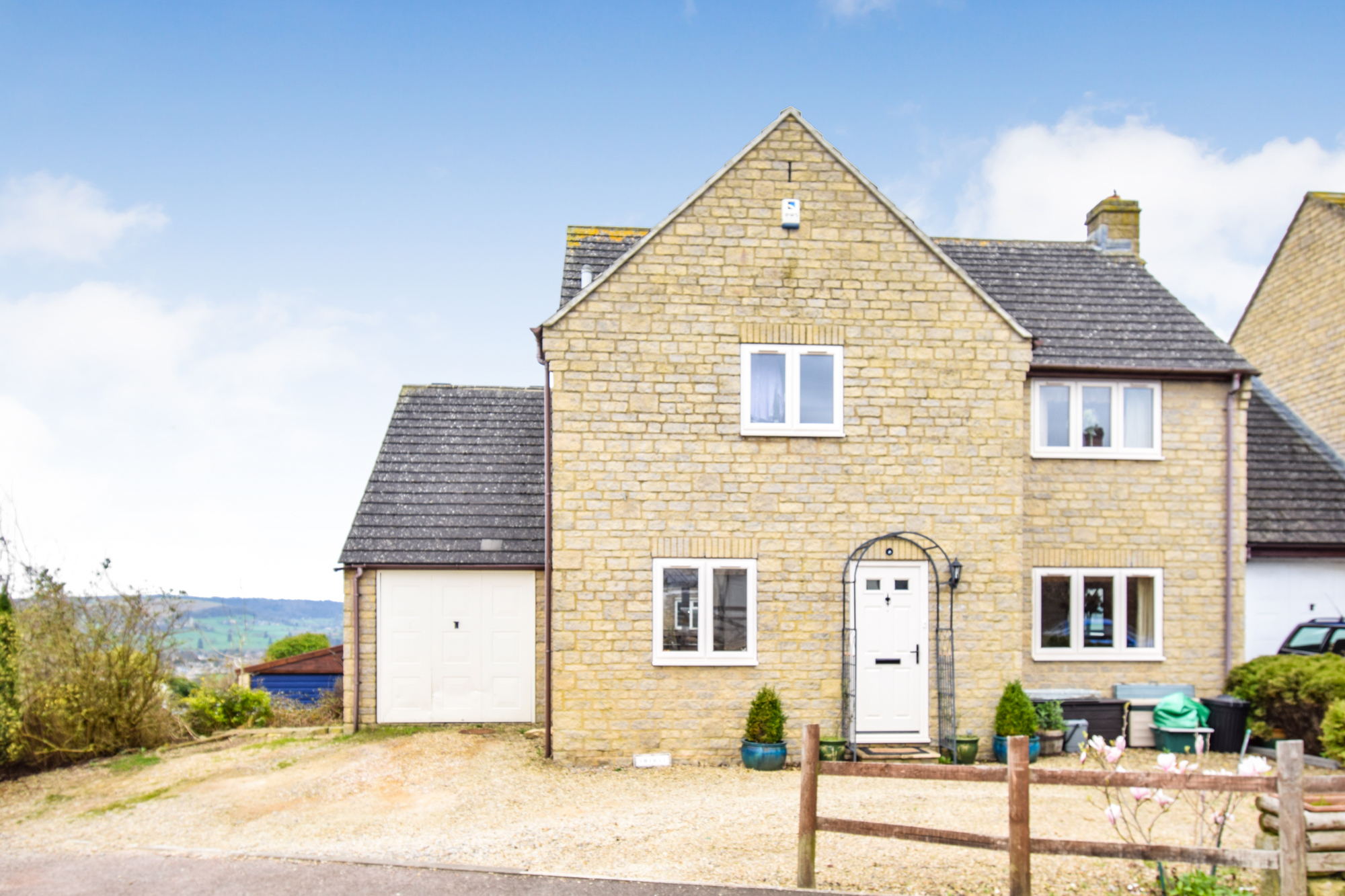 4 bedroom detached house for sale in Lower Street, Stroud, GL6 6AR