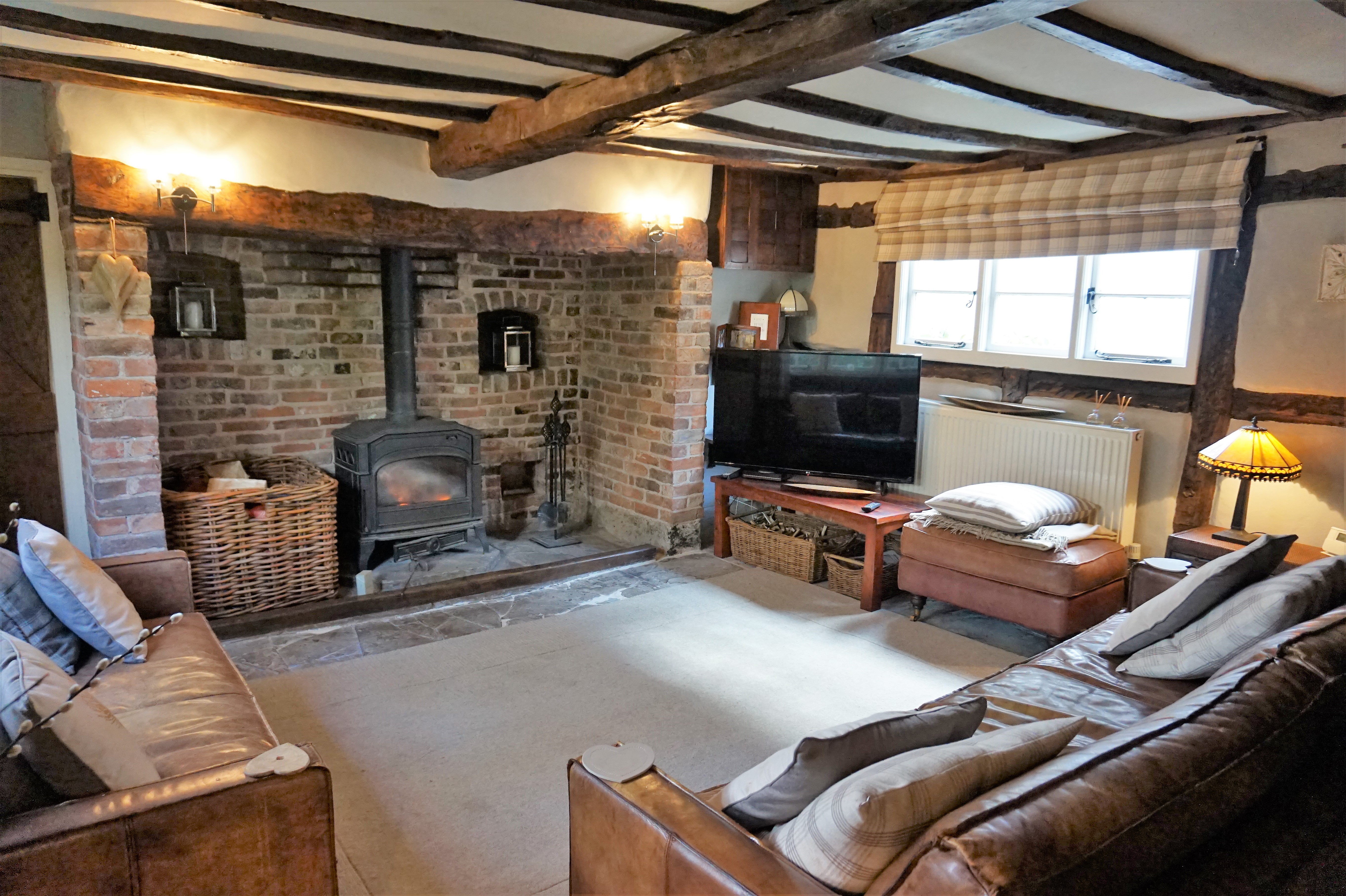 2 bedroom cottage for sale in Abbots Morton, Worcester, WR7 4NA