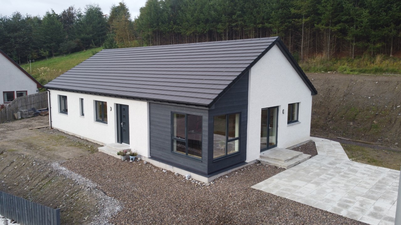 4 bedroom detached bungalow for sale in Ulladale Crescent, Strathpeffer ...