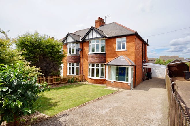 3 Bedroom Semi Detached House For Sale In Bunkers Hill Lincoln Ln2 4qs