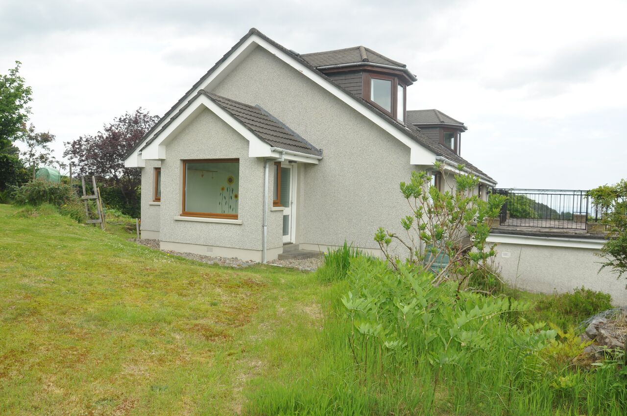 5 bedroom detached house for sale in Leachkin, Inverness, IV3 8PN