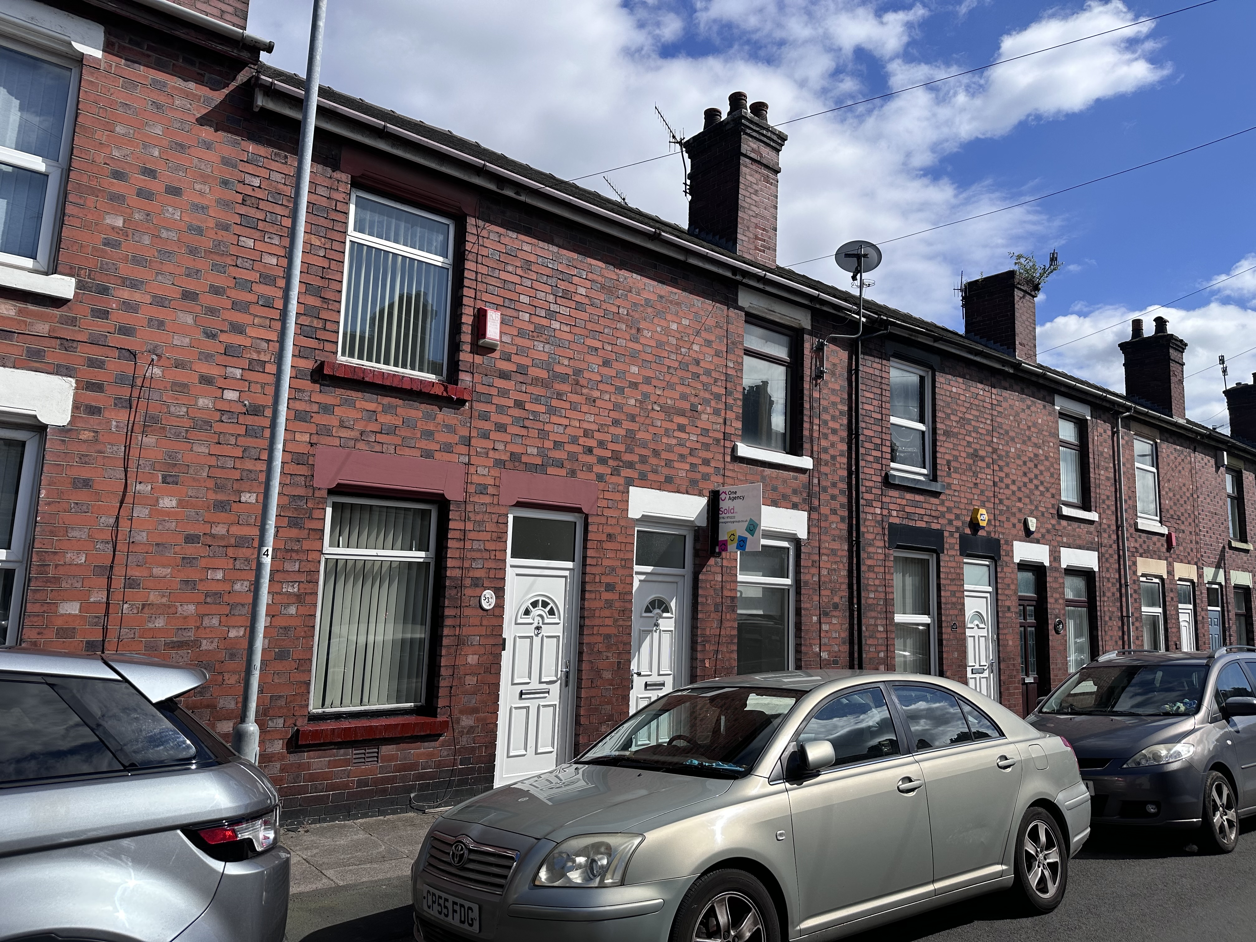3 bedroom terraced house to rent in Foley Street, Stoke-on-trent, ST4 3DY