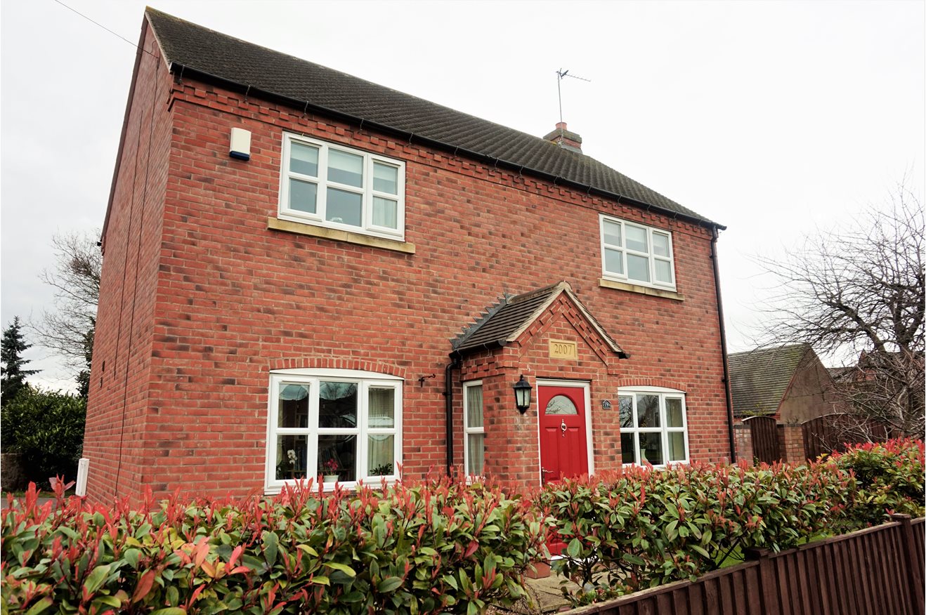 3 bedroom detached house for sale in London Road, Shardlow, DE72 2GR