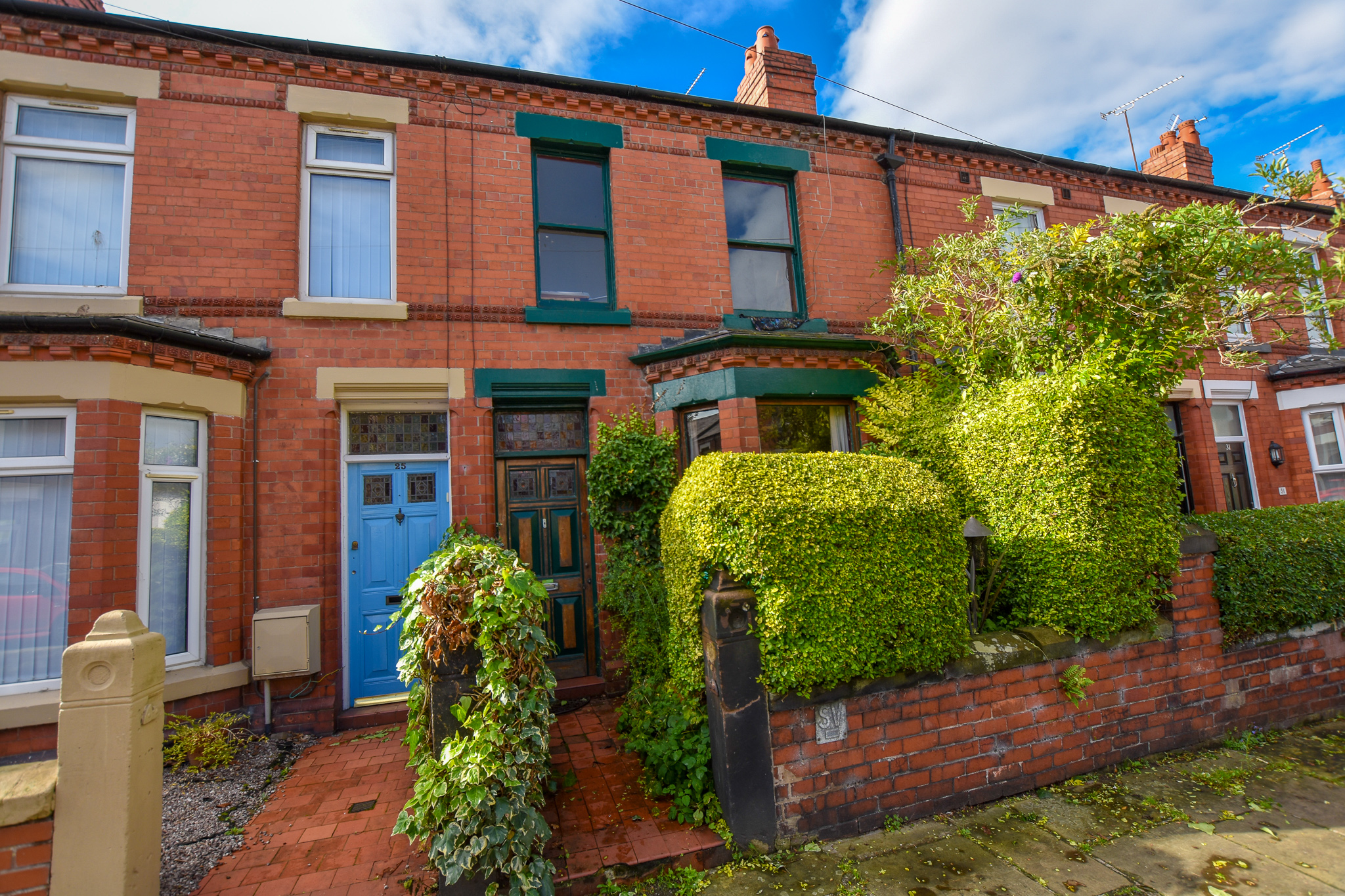 4 bedroom terraced house for sale in Gladstone Road, Chester, CH1 4BZ