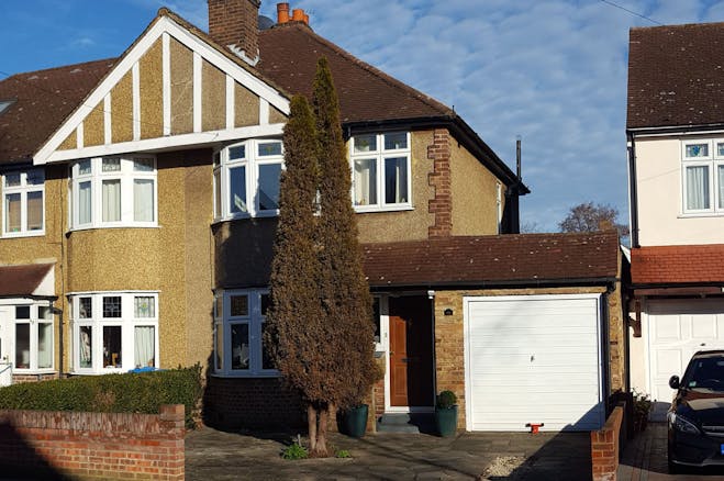 3 Bedroom Semi Detached House For Sale In Waverley Avenue Twickenham