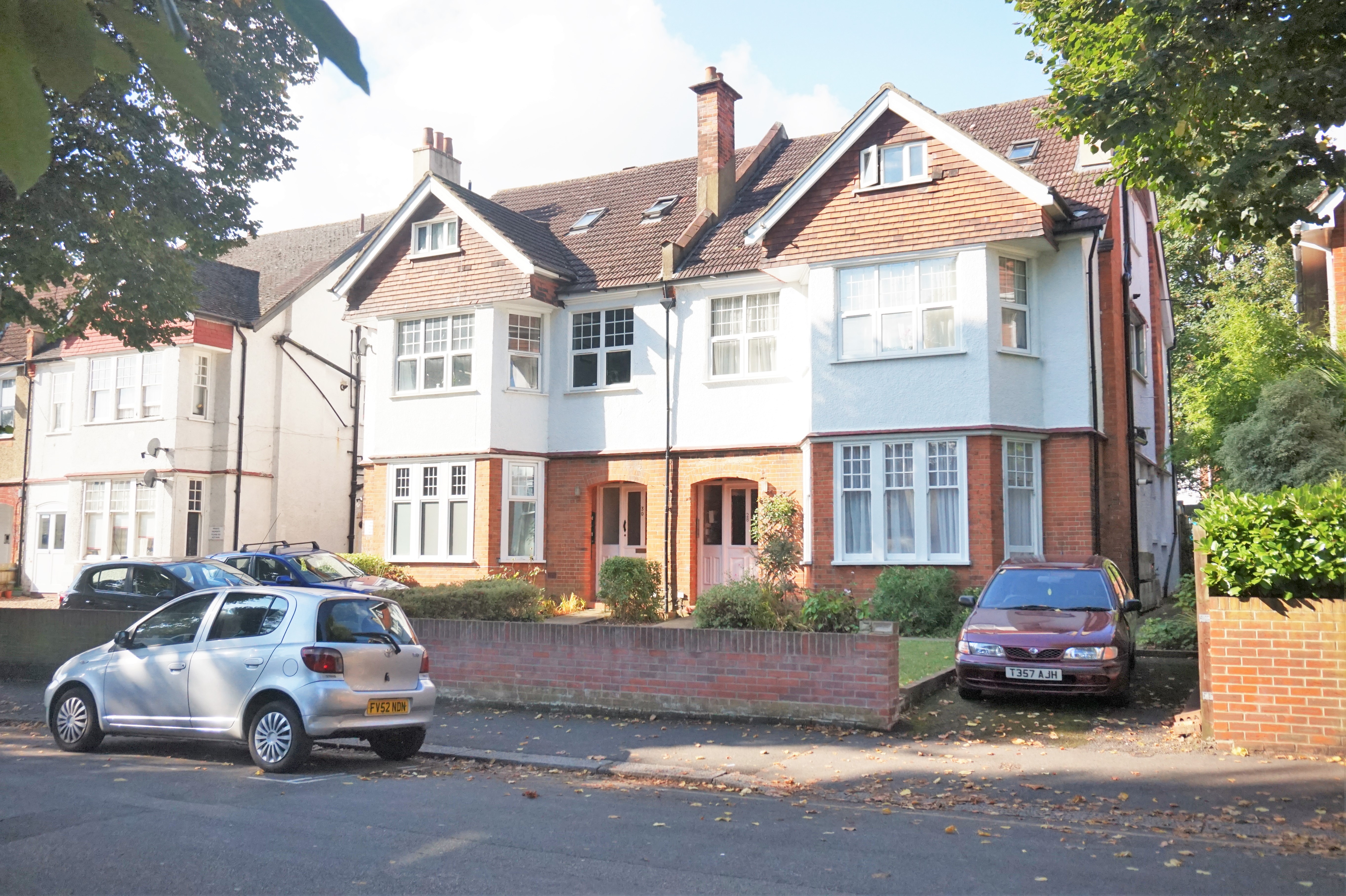 1 bedroom flat for sale in 28-30 Stanley Road, Sutton, SM2 6TB