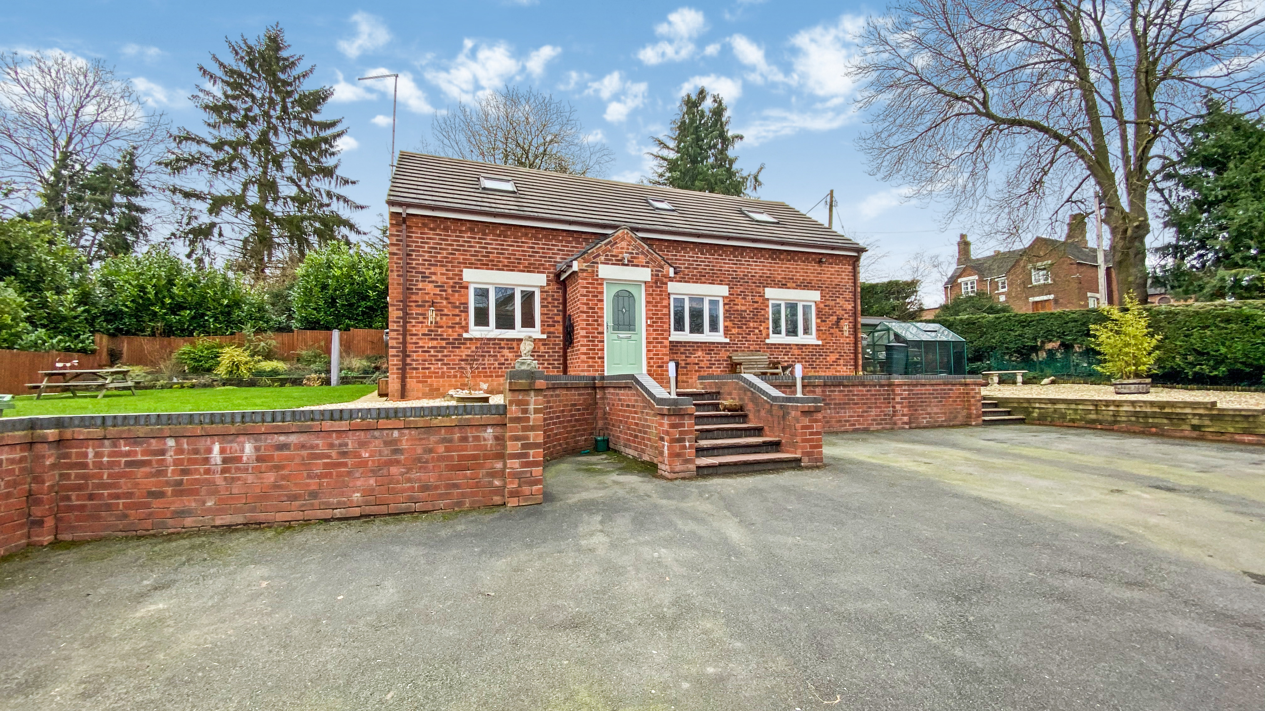3 bedroom detached house for sale in School Lane, Sandbach, CW11 3QN
