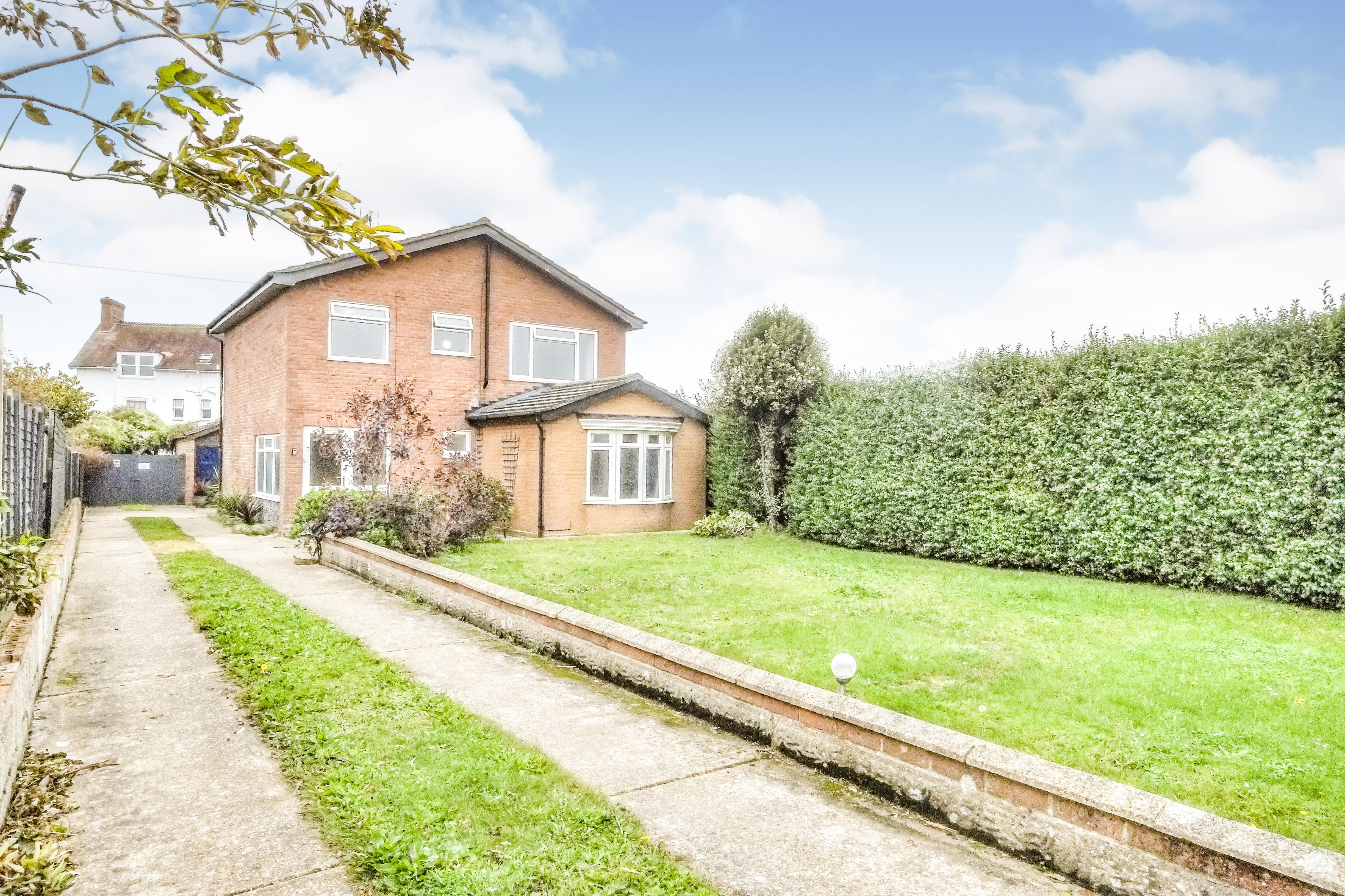 4 bedroom detached house for sale in Marina Road, Mundesley, NR11 8BJ