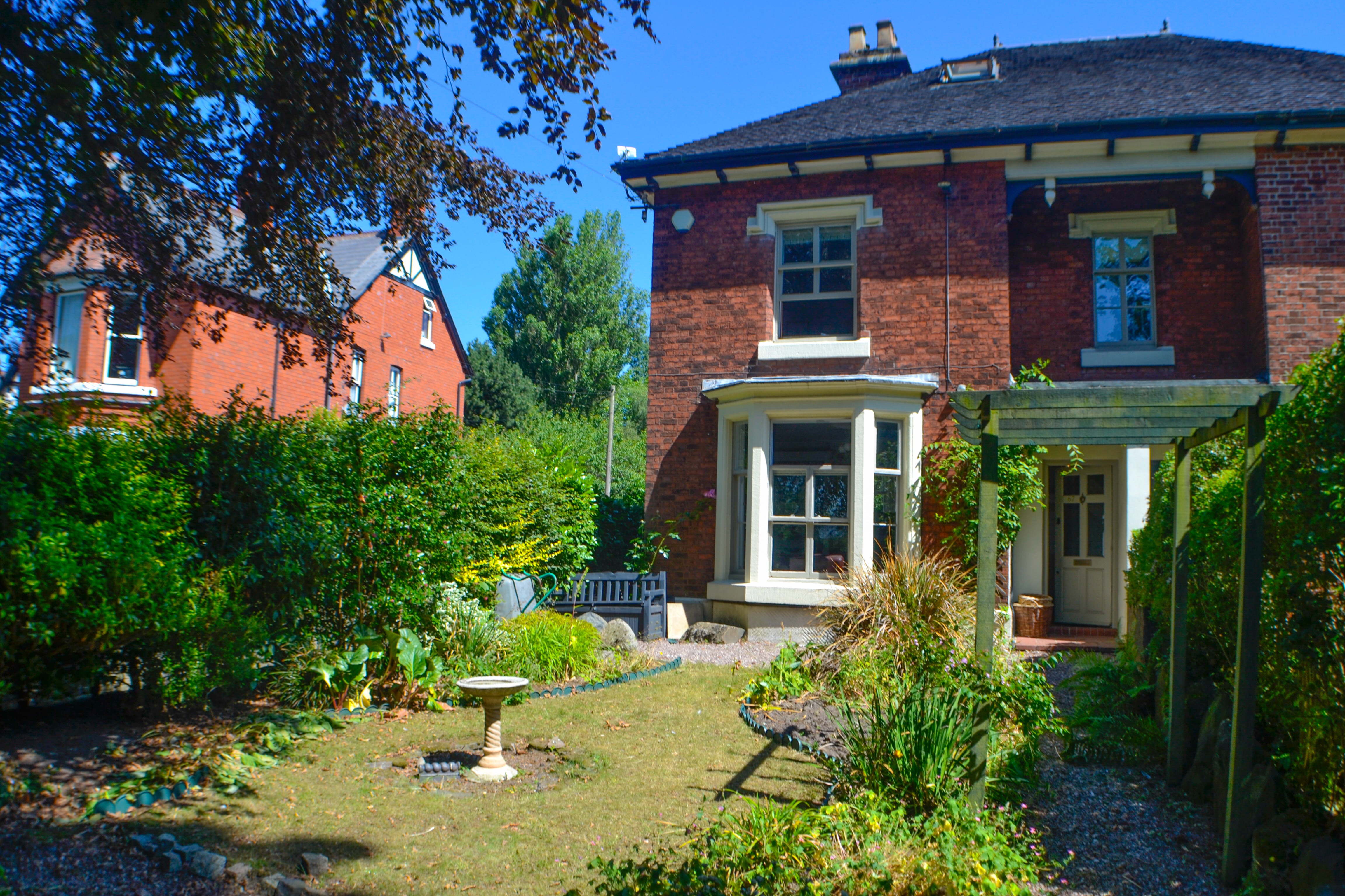 3 bedroom semi-detached house for sale in Park Lane, Congleton, CW12 3DD