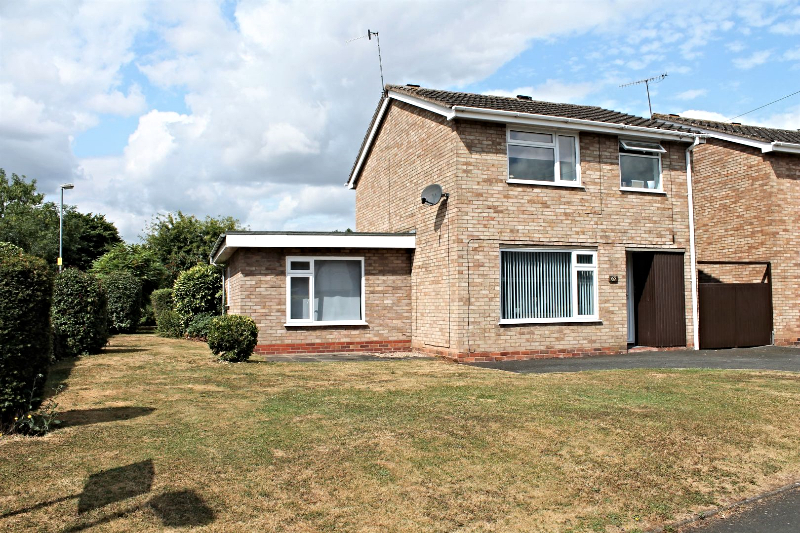 3 bedroom detached house for sale in Canada Way, Lower Wick, Worcester ...