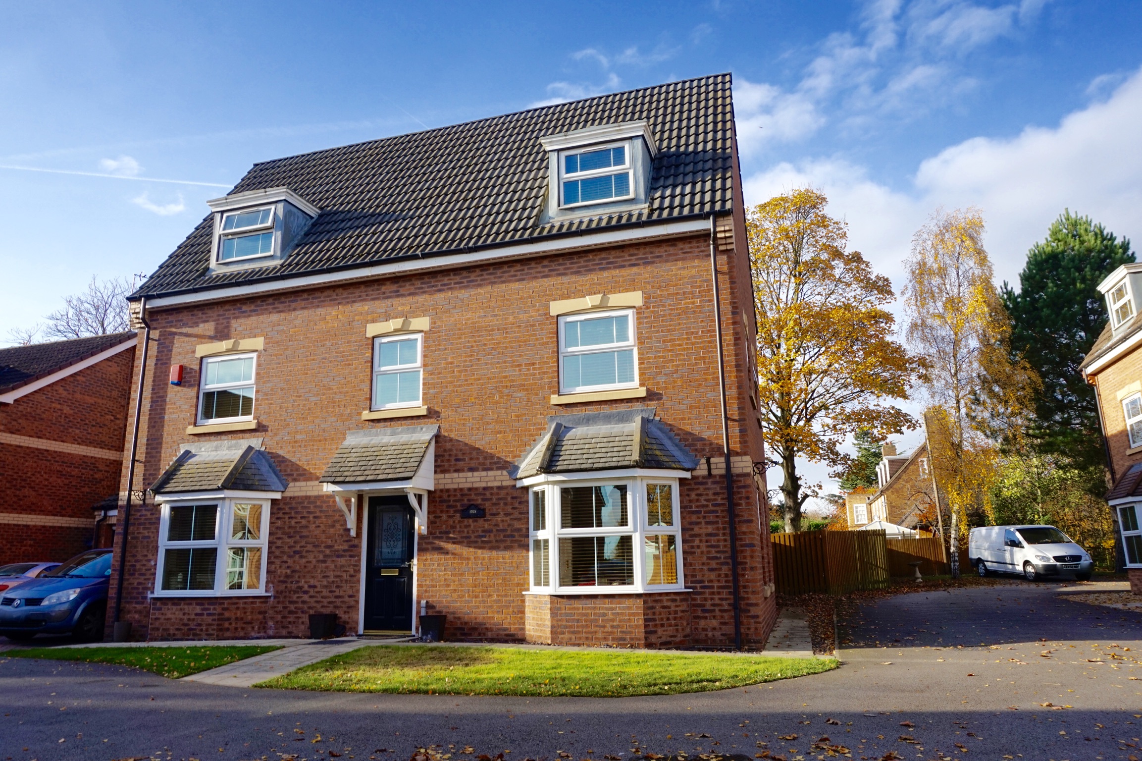 5 bedroom detached house for sale in Hayfield Court, Doncaster, DN9 3LQ