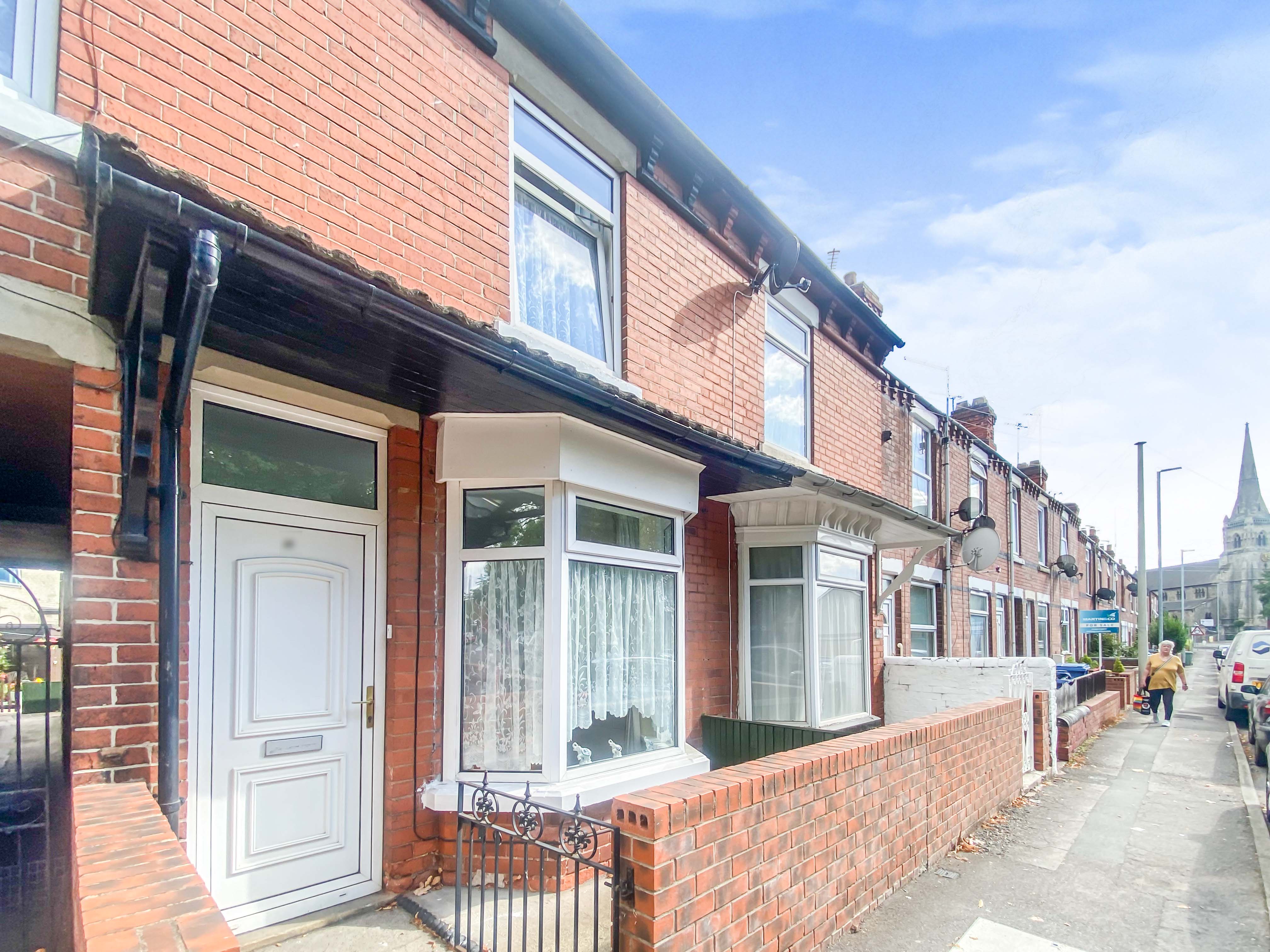 2 bedroom terraced house for sale in Sandy Lane, Worksop, S80 1SW