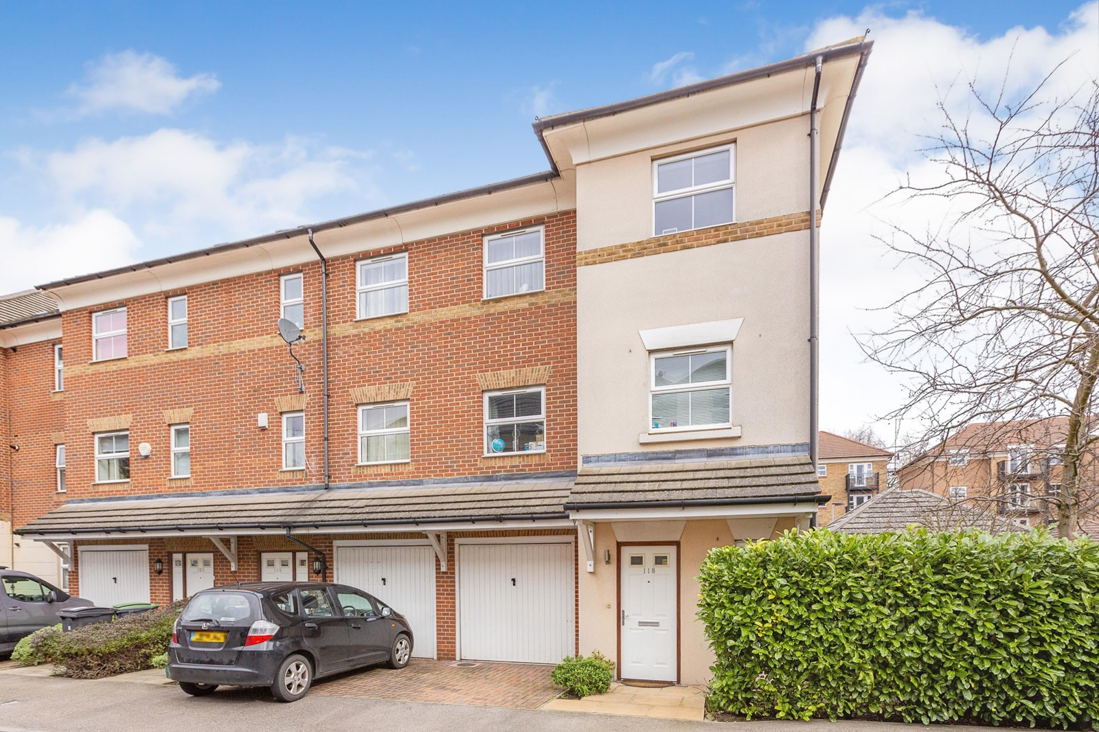 4 bedroom town house for sale in Coppetts Road, Muswell Hill, N10 1BF