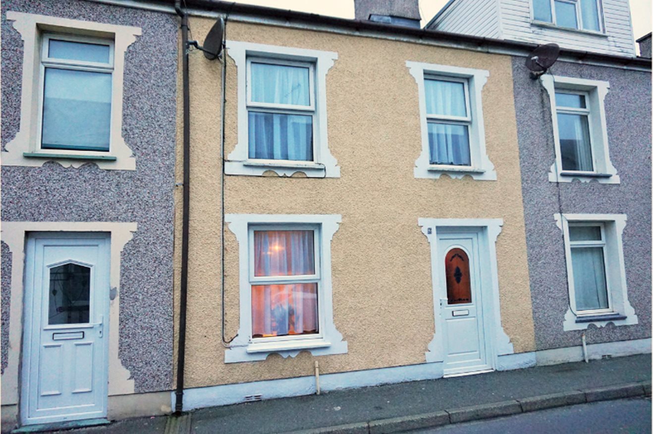 4 bedroom terraced house for sale in Cybi Place, Holyhead, LL65 1DT