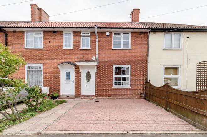 2 Bedroom Terraced House For Sale In Stavordale Road Carshalton Sm5 1bj