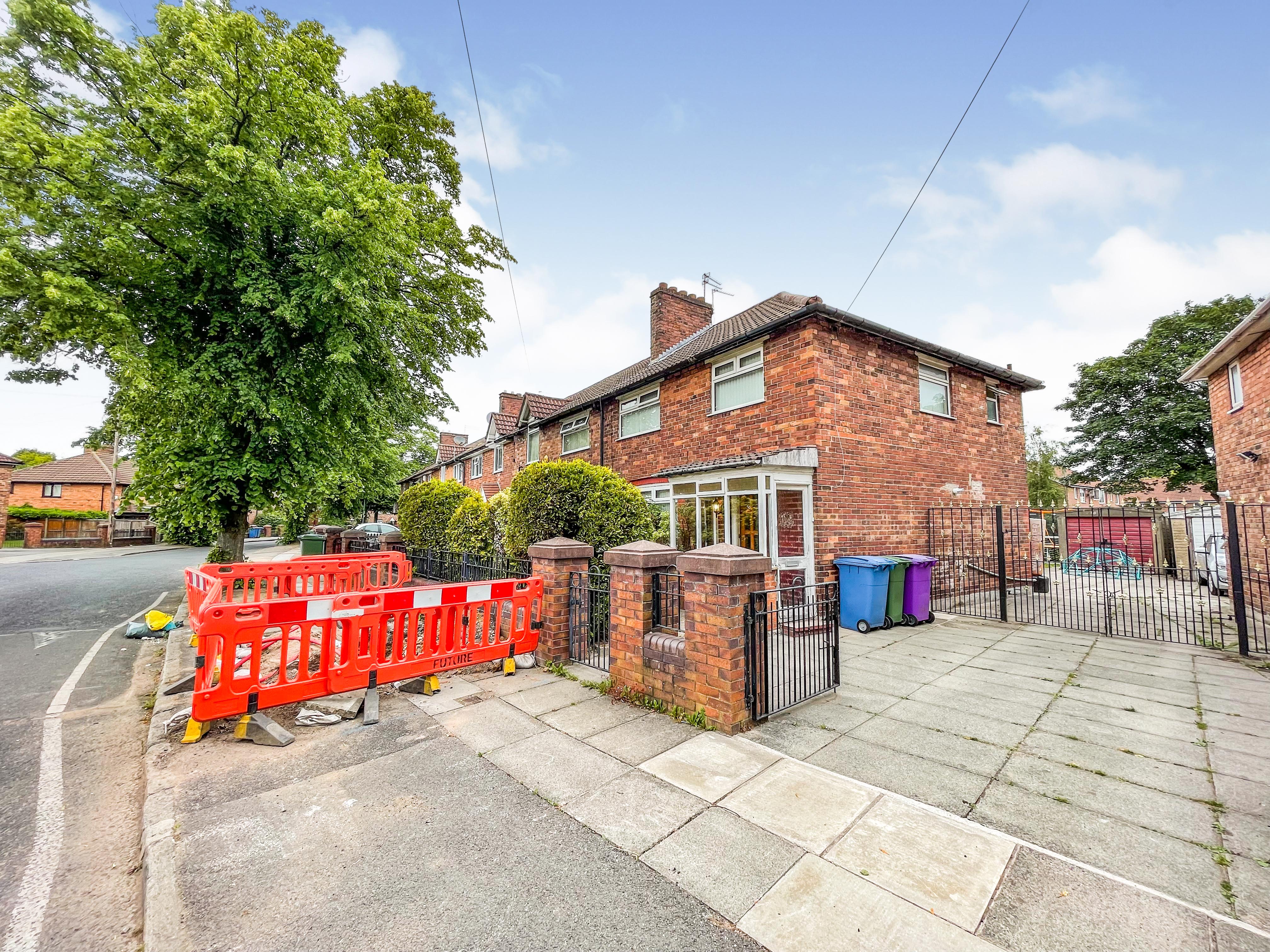 3 bedroom end of terrace house for sale in Inner Forum, Liverpool, L11 5BQ