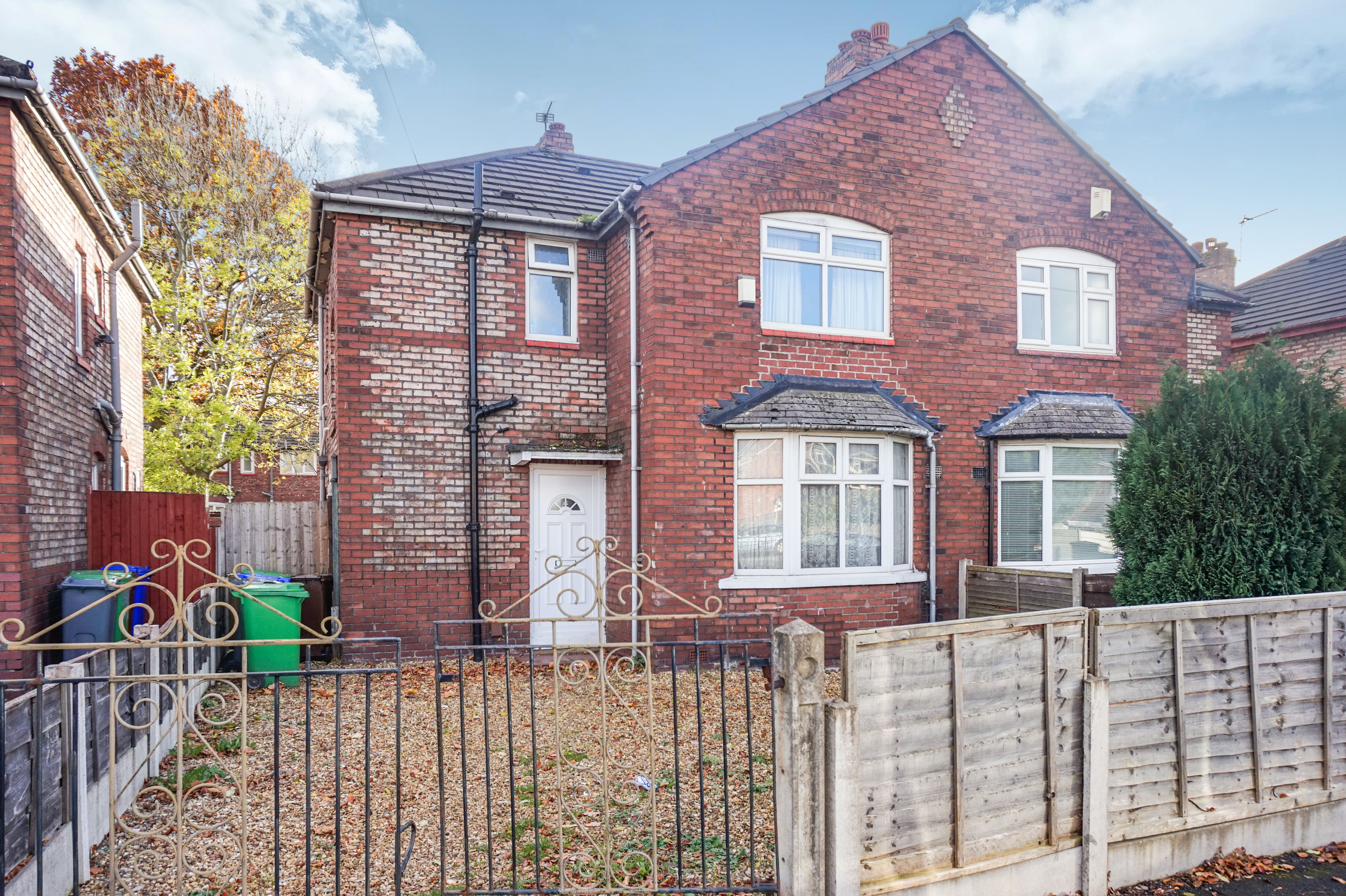 3 bedroom semi-detached house for sale in Burnage Lane, Manchester, M19 1WB