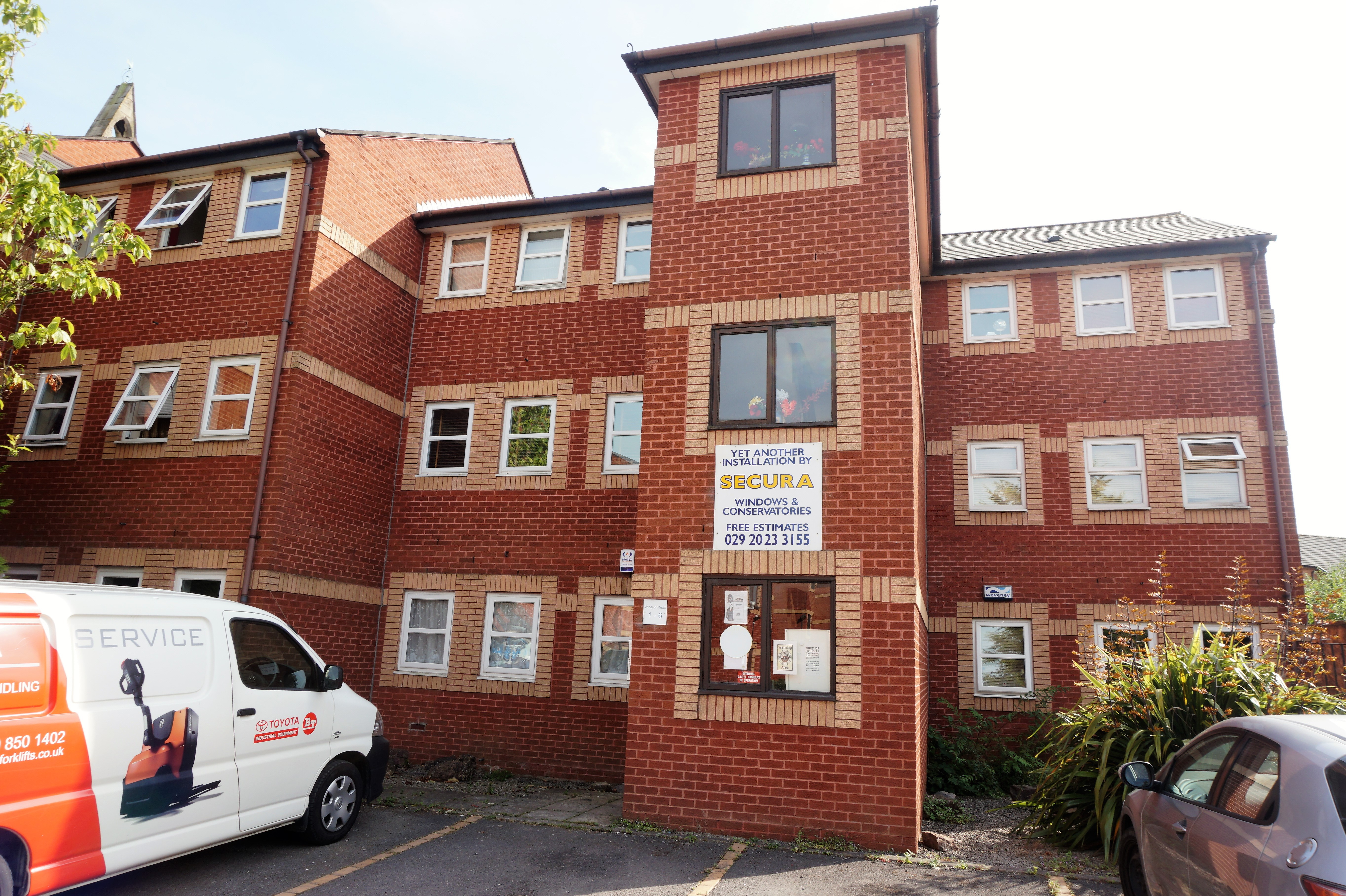 2 bedroom flat to rent in Windsor Mews, Cardiff, CF24 0HS