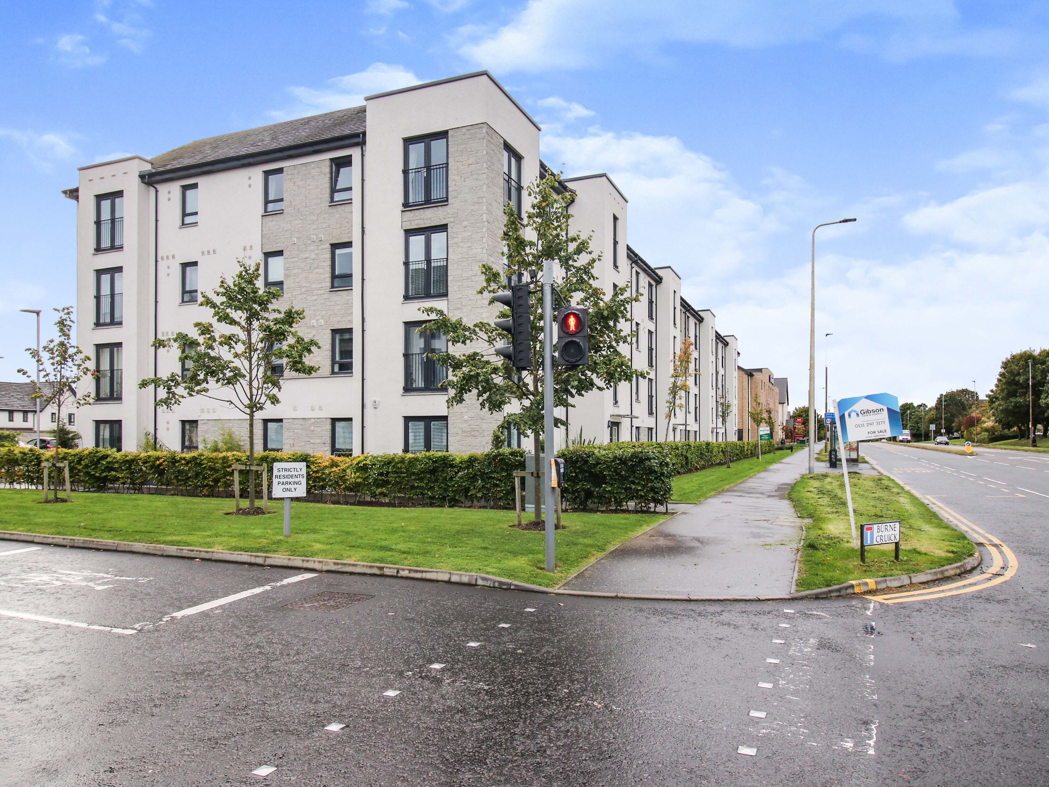2 bedroom flat for sale in 45 South Gyle Broadway, Edinburgh, EH12 9LR