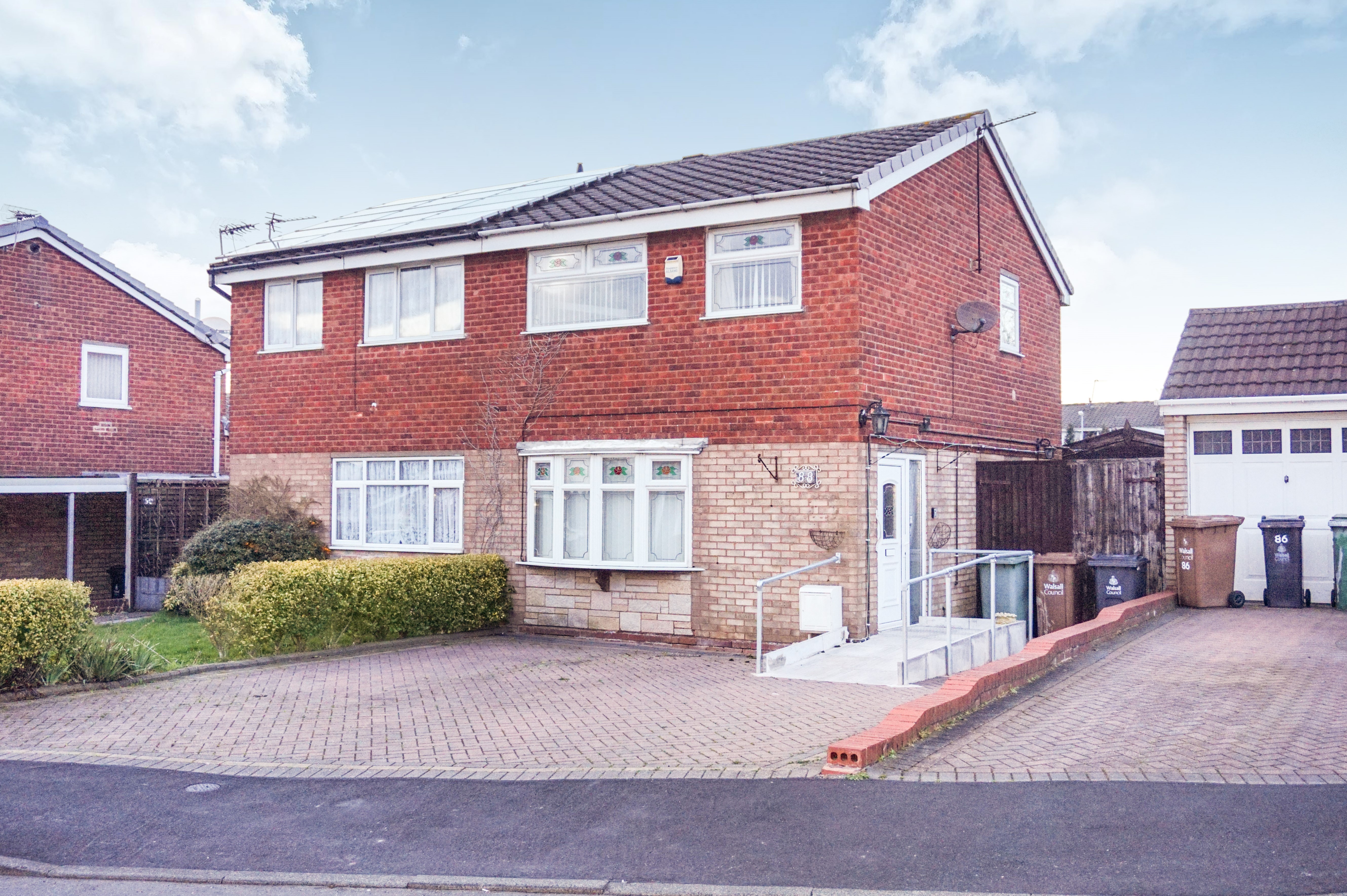 3 bedroom semi-detached house for sale in Furzebank Way, Willenhall ...