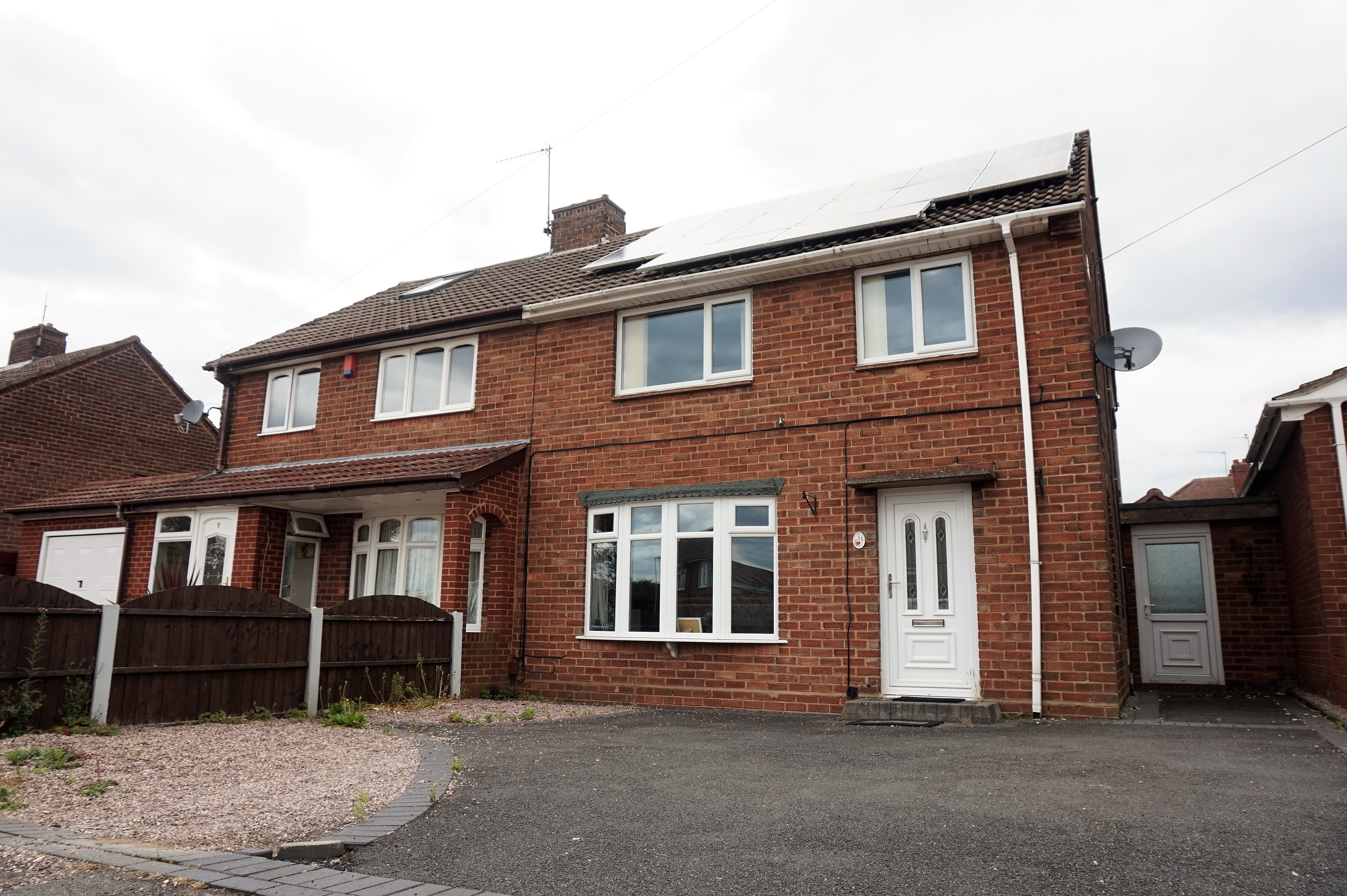 3 bedroom semi-detached house for sale in Uplands Road, Dudley, DY2 8BA