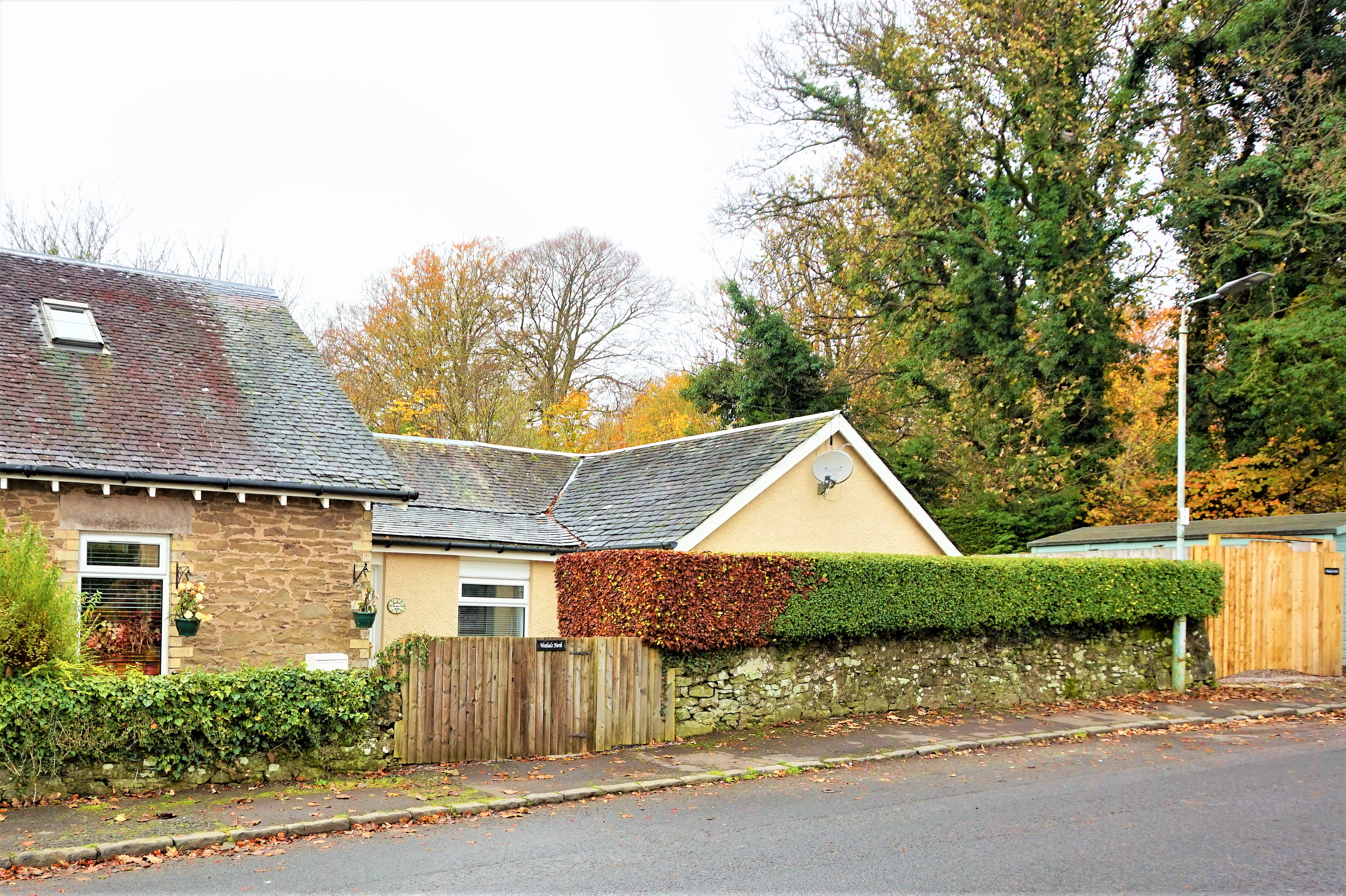 3 bedroom cottage for sale in Darleith Road, Dumbarton, G82 5PG