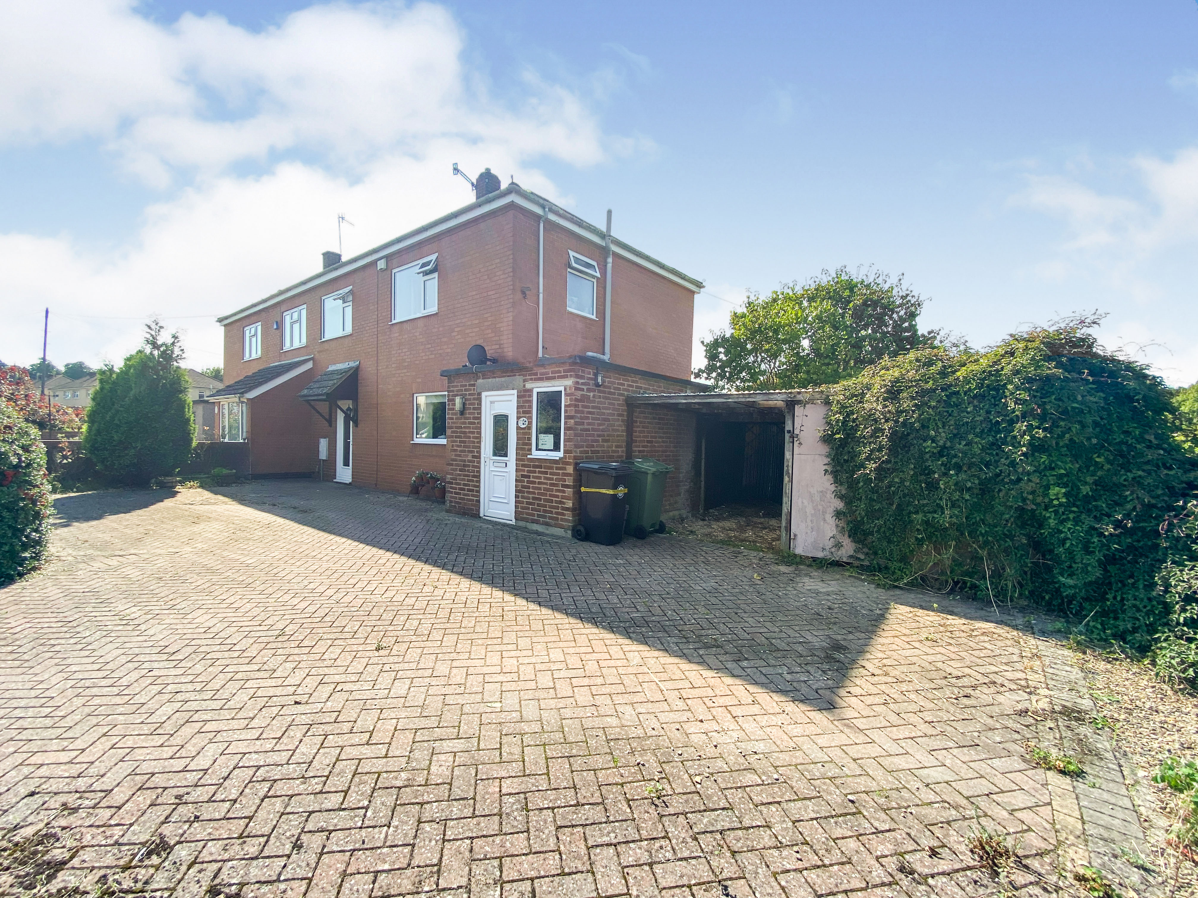 3 bedroom semi-detached house for sale in Grayle Road, Henbury, BS10 7EG