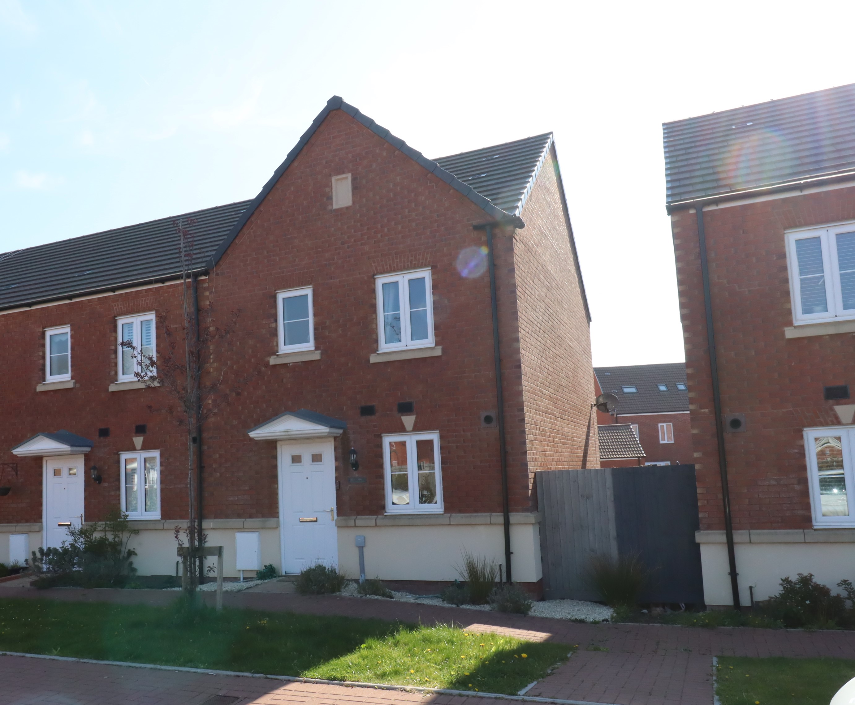 3 bedroom semi-detached house for sale in Stryd Bennett, Llanelli, SA15 4DE