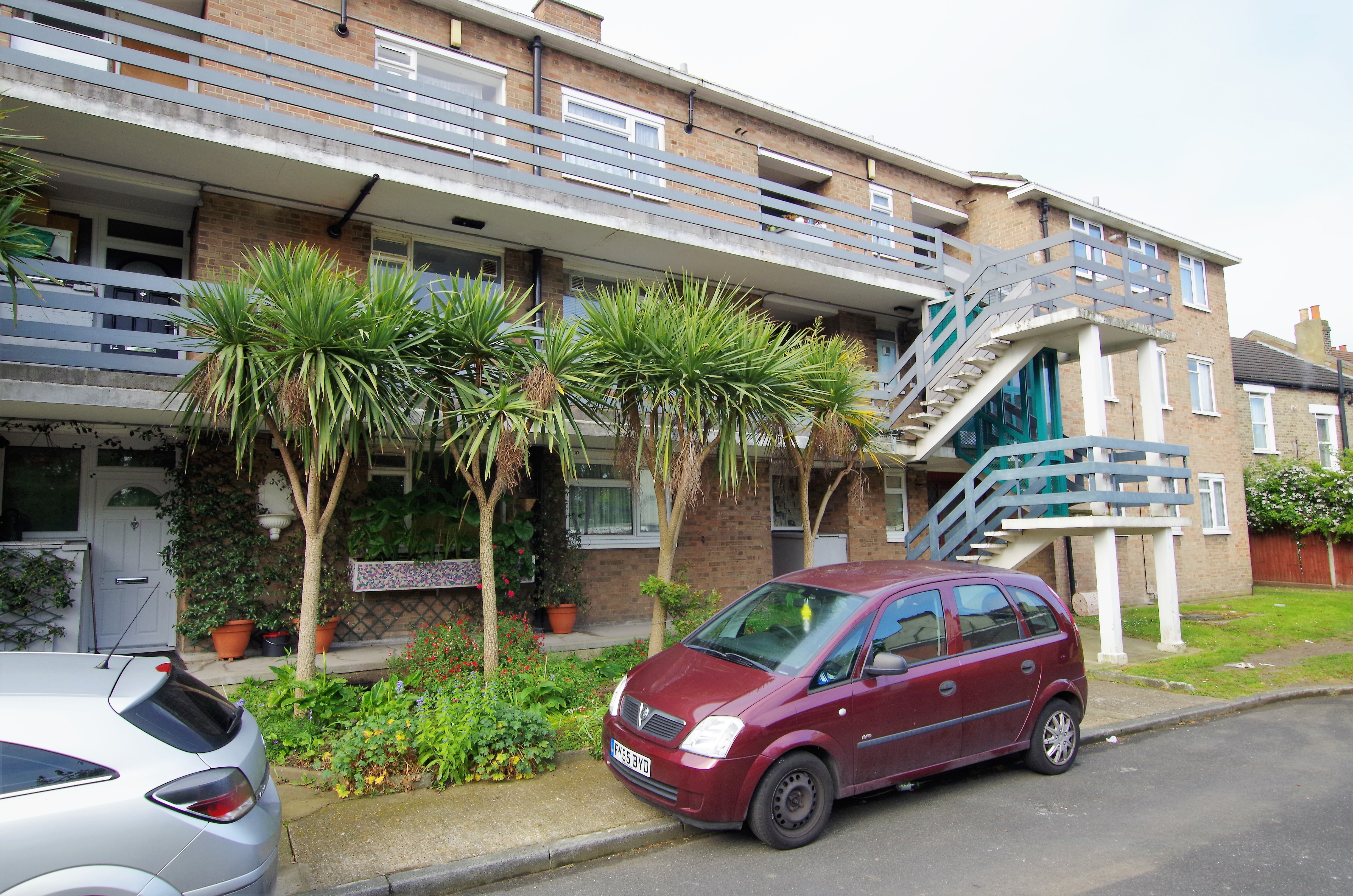 1 bedroom apartment for sale in 39 Brockley Grove, London, SE4 1RL