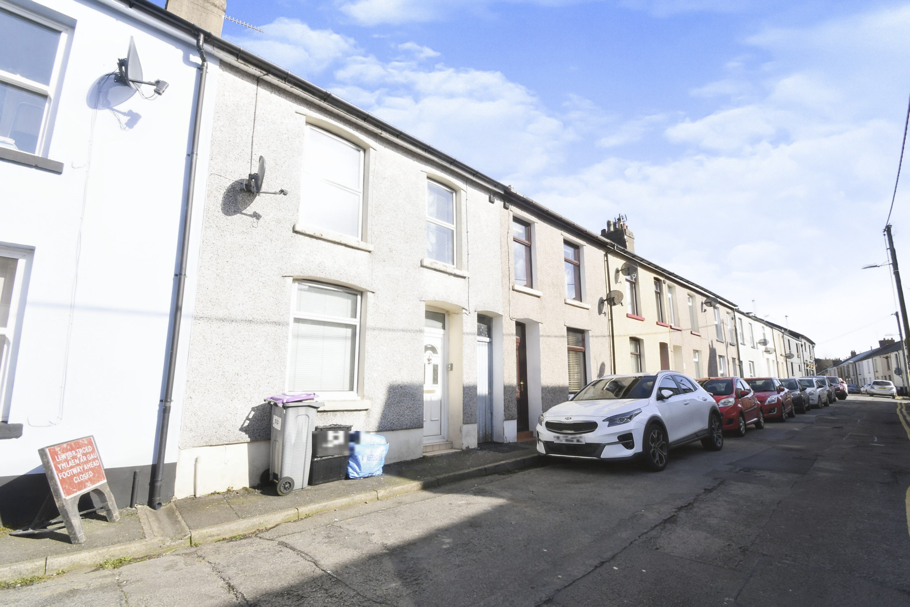 3 bedroom terraced house for sale in Queen Street, Pontypool, NP4 9PN