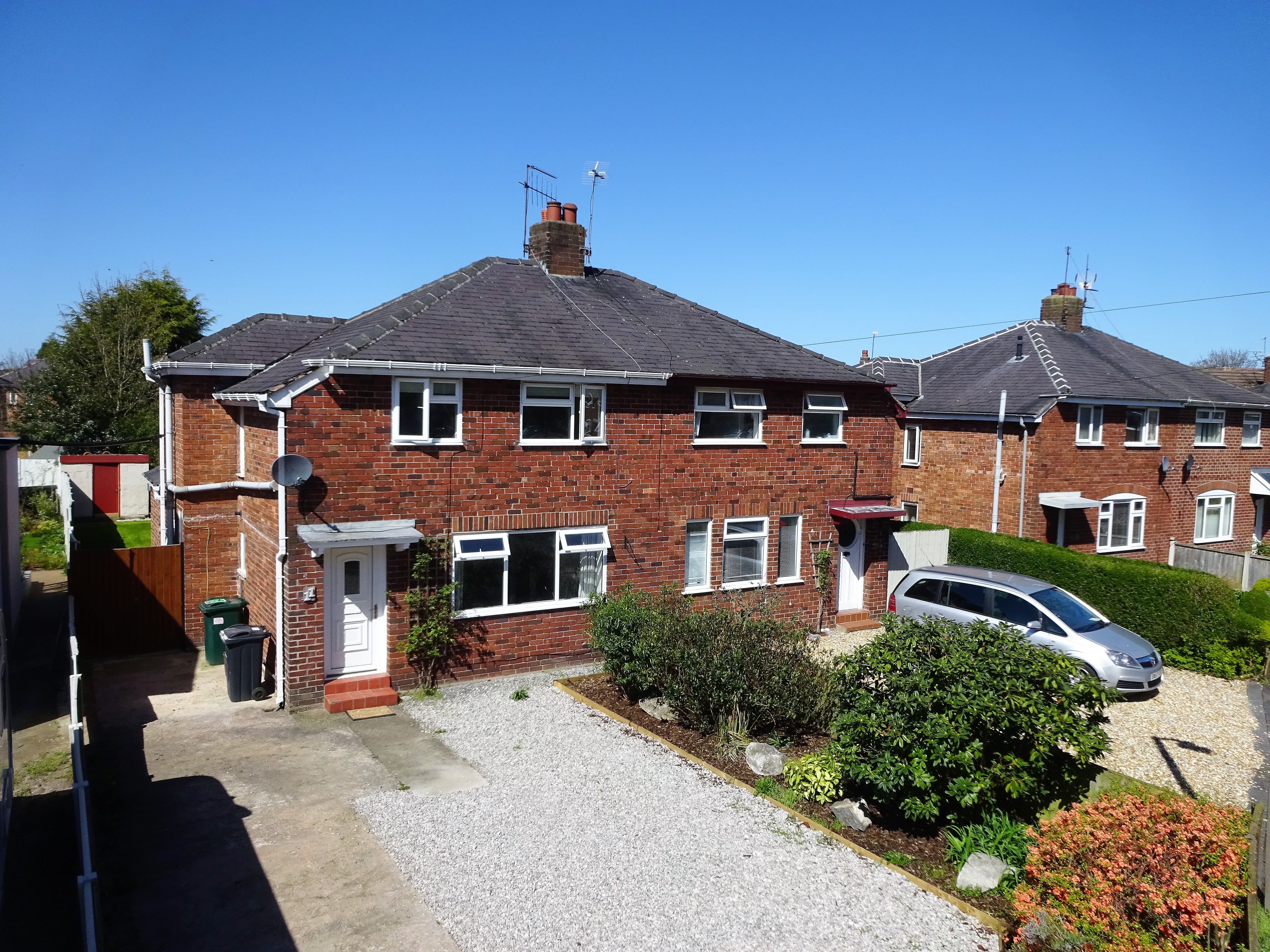 3 bedroom semi-detached house for sale in Acres Lane, Chester, CH2 1LJ