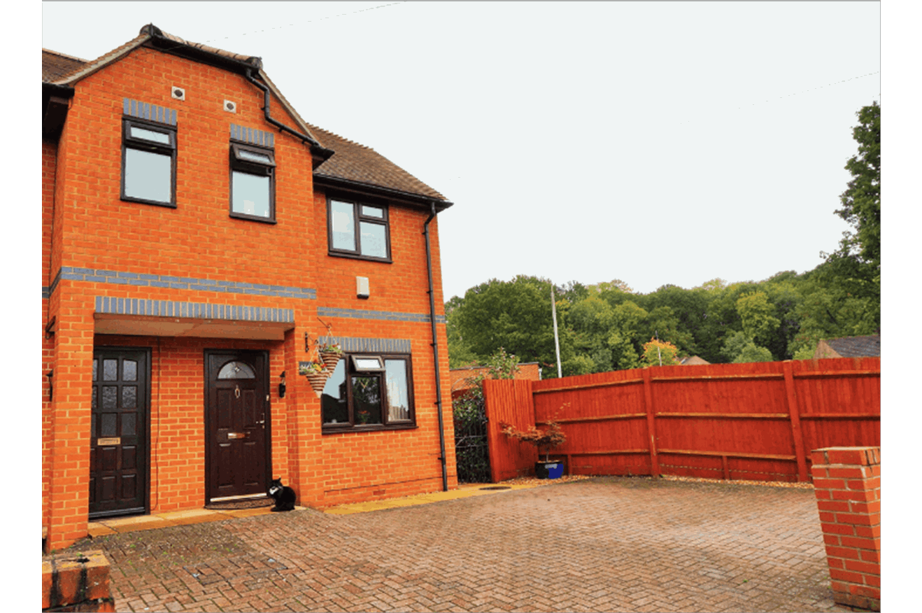 3 bedroom semi-detached house for sale in Whitley Wood Road, Reading ...