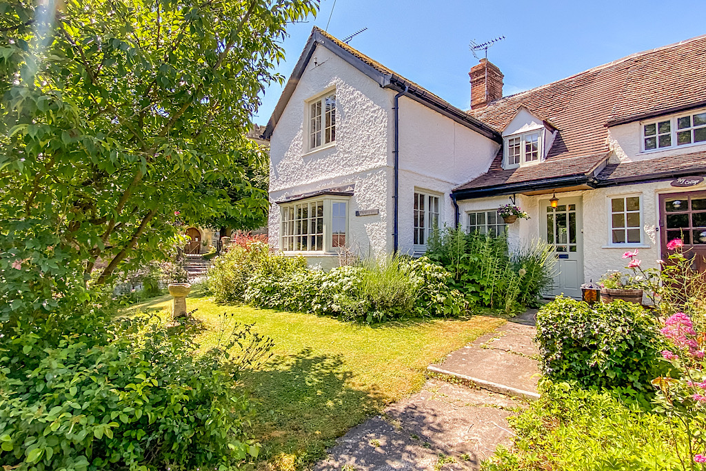 3 bedroom cottage for sale in Dorsington Road, Pebworth, CV37 8XB