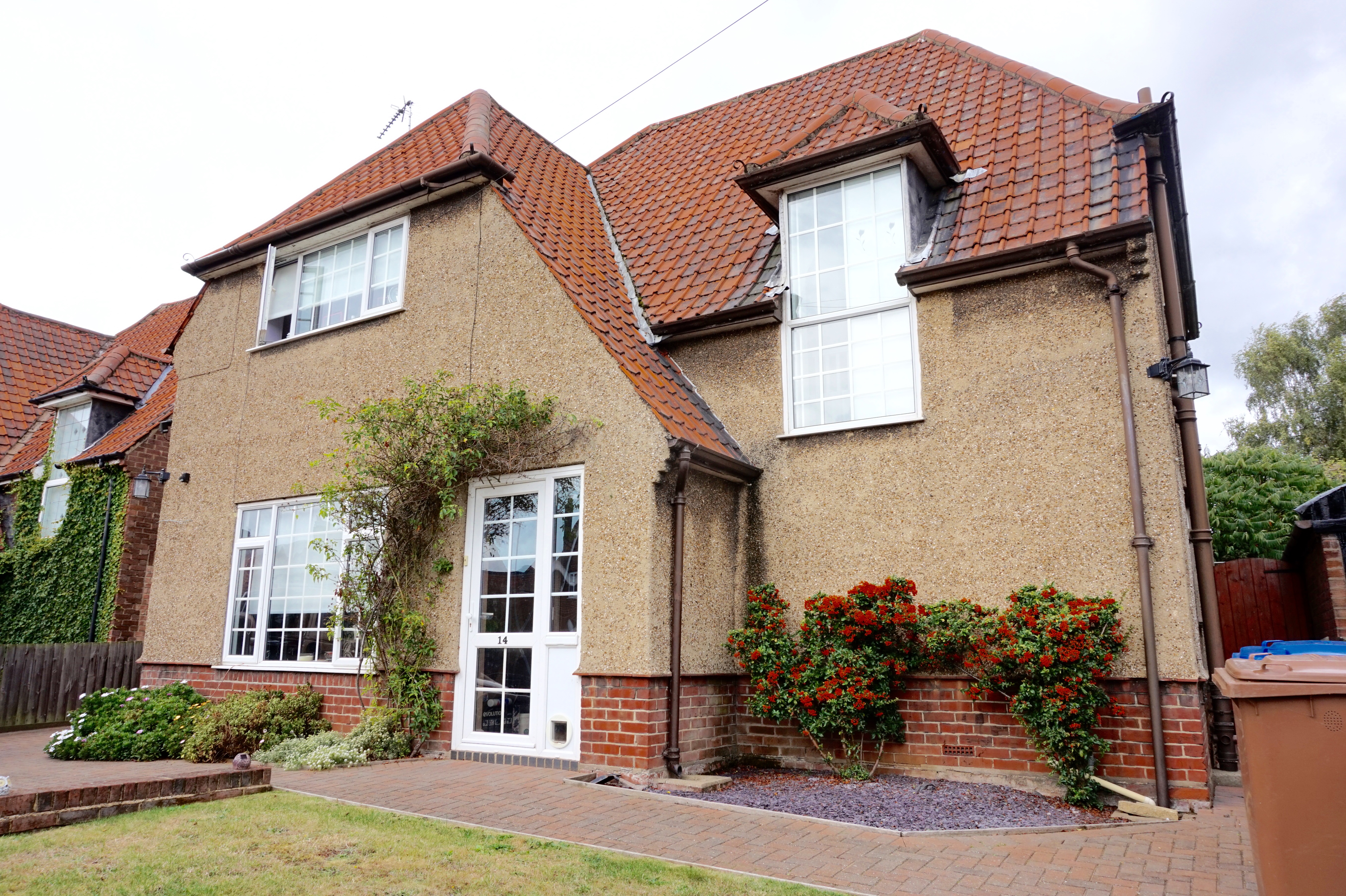 3 bedroom detached house for sale in Belstead Avenue, Ipswich, IP2 8NP