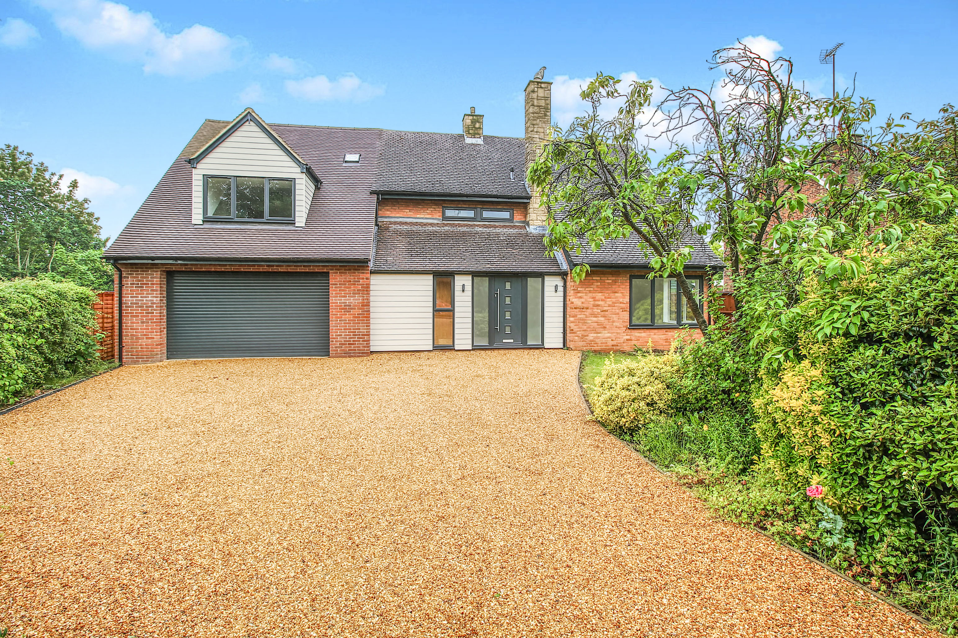 5 bedroom detached house for sale in Hamilton Road, Newmarket, CB8 0NY