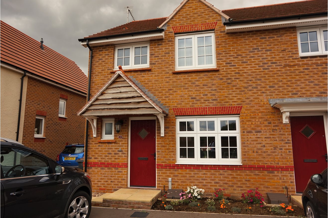 3 bedroom terraced house for sale in Corrib Road, Nuneaton, CV10 0QF