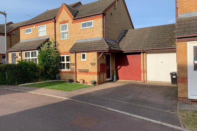 3 Bedroom Semi Detached House For Sale In Ditchford Close Wootton