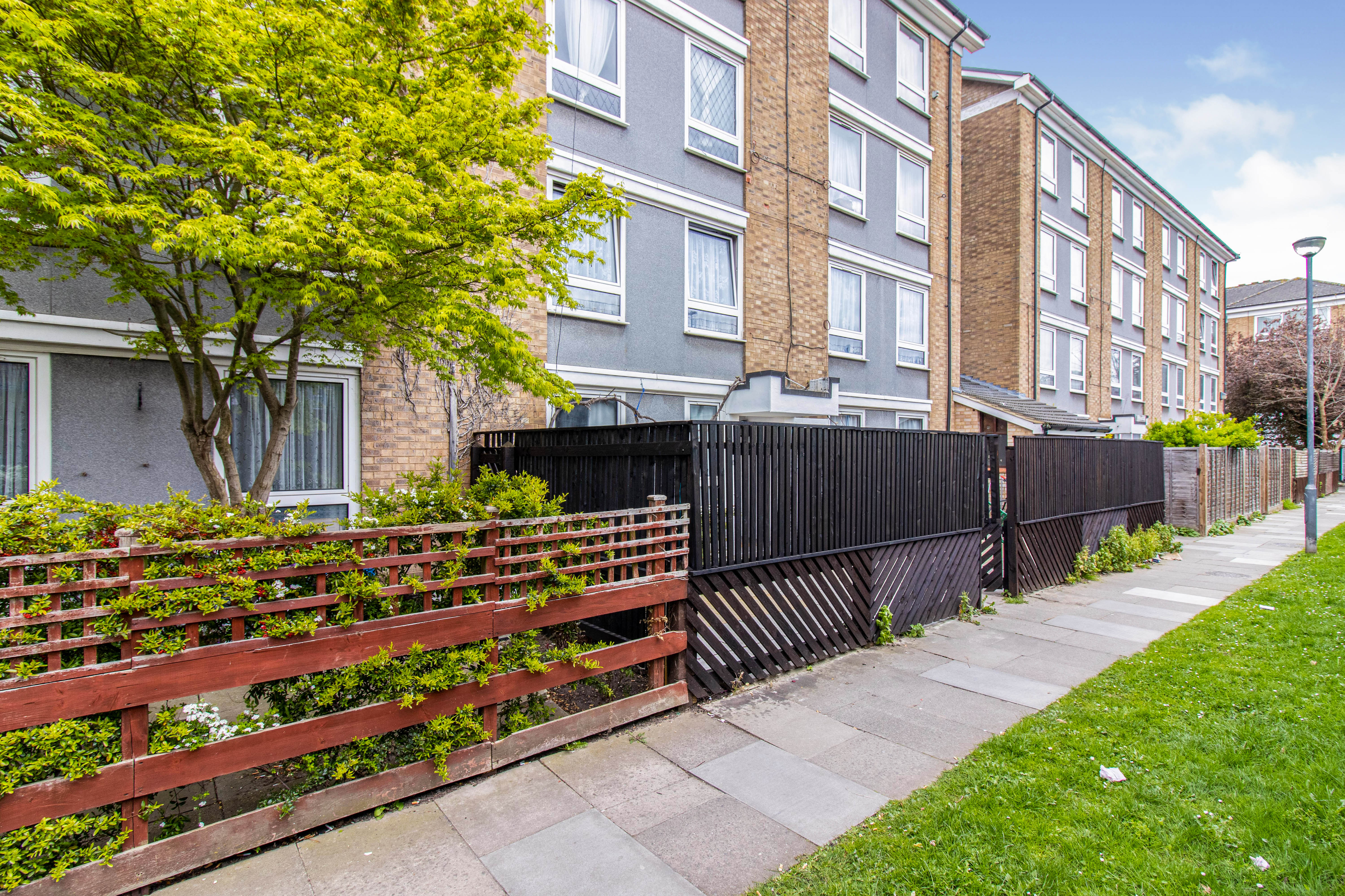 3 bedroom apartment for sale in Clem Attlee Court, Fulham, SW6 7SP