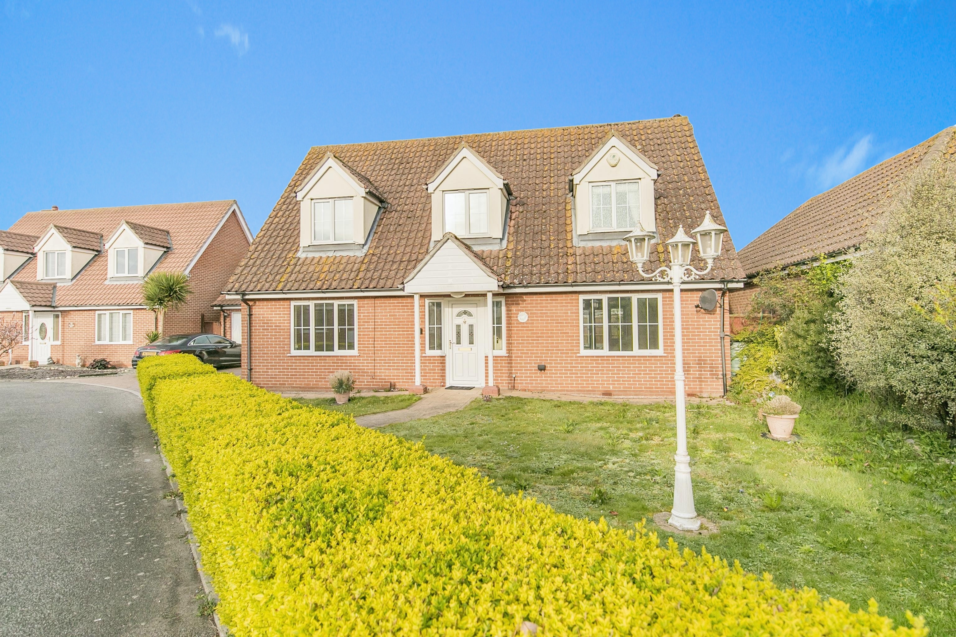 3 bedroom detached house for sale in St. Johns Road, Clacton-on-sea ...