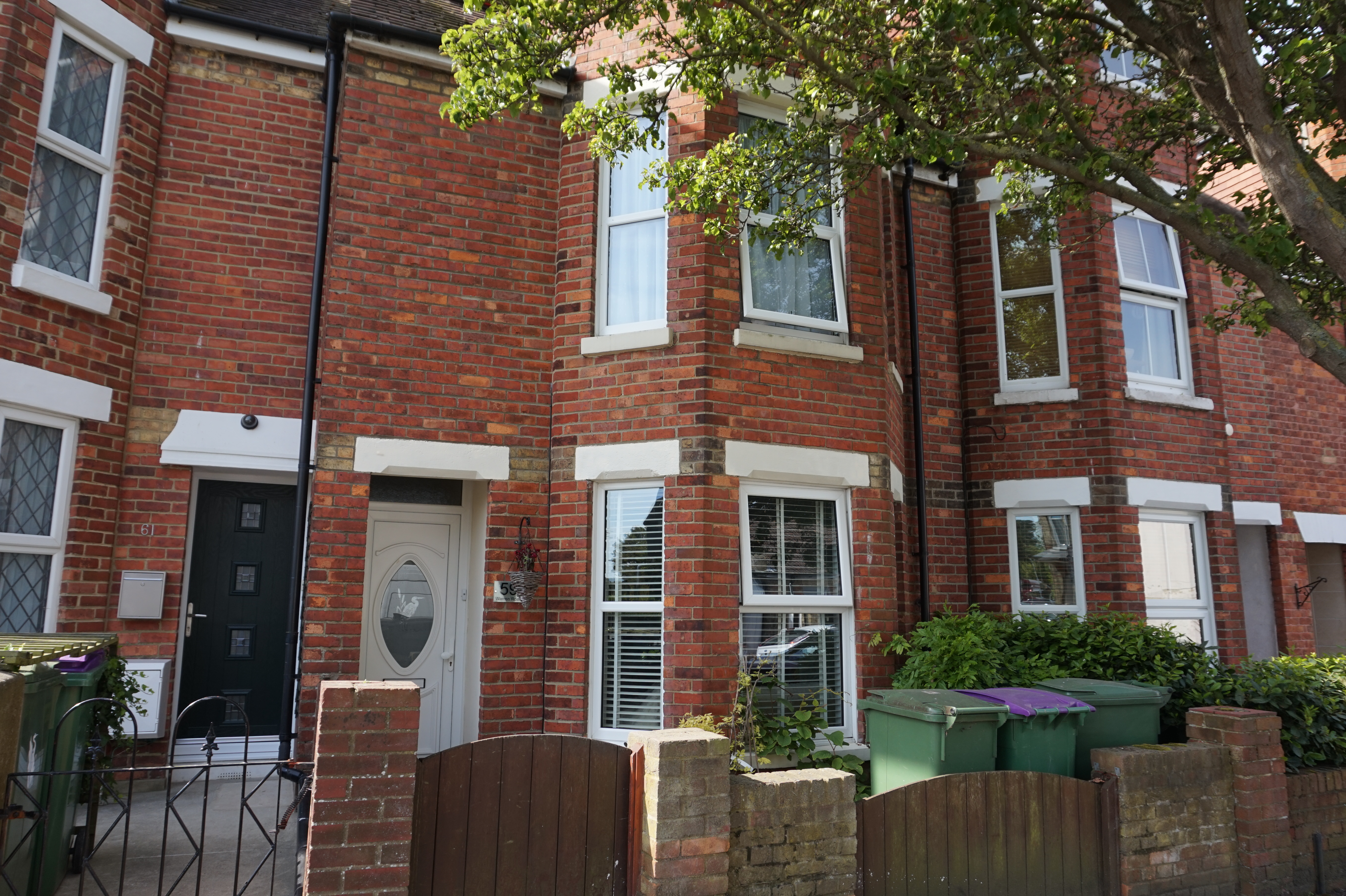 4 bedroom terraced house for sale in Warren Road, Folkestone, CT19 6DL