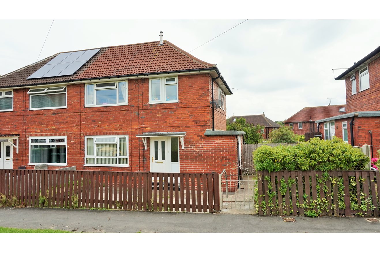 2 bedroom semi-detached house for sale in Raylands Way, Leeds, LS10 4AH