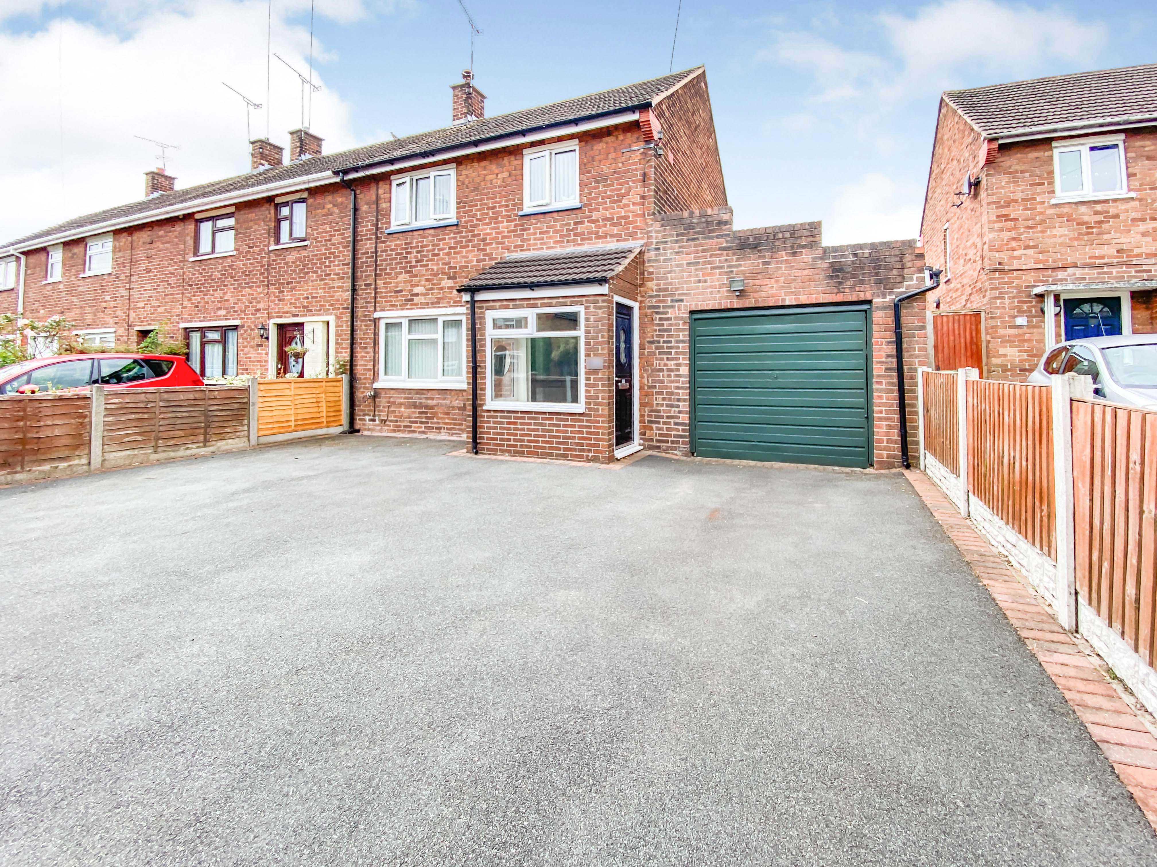3 bedroom end of terrace house for sale in Sumner Road, Chester, CH1 5PF