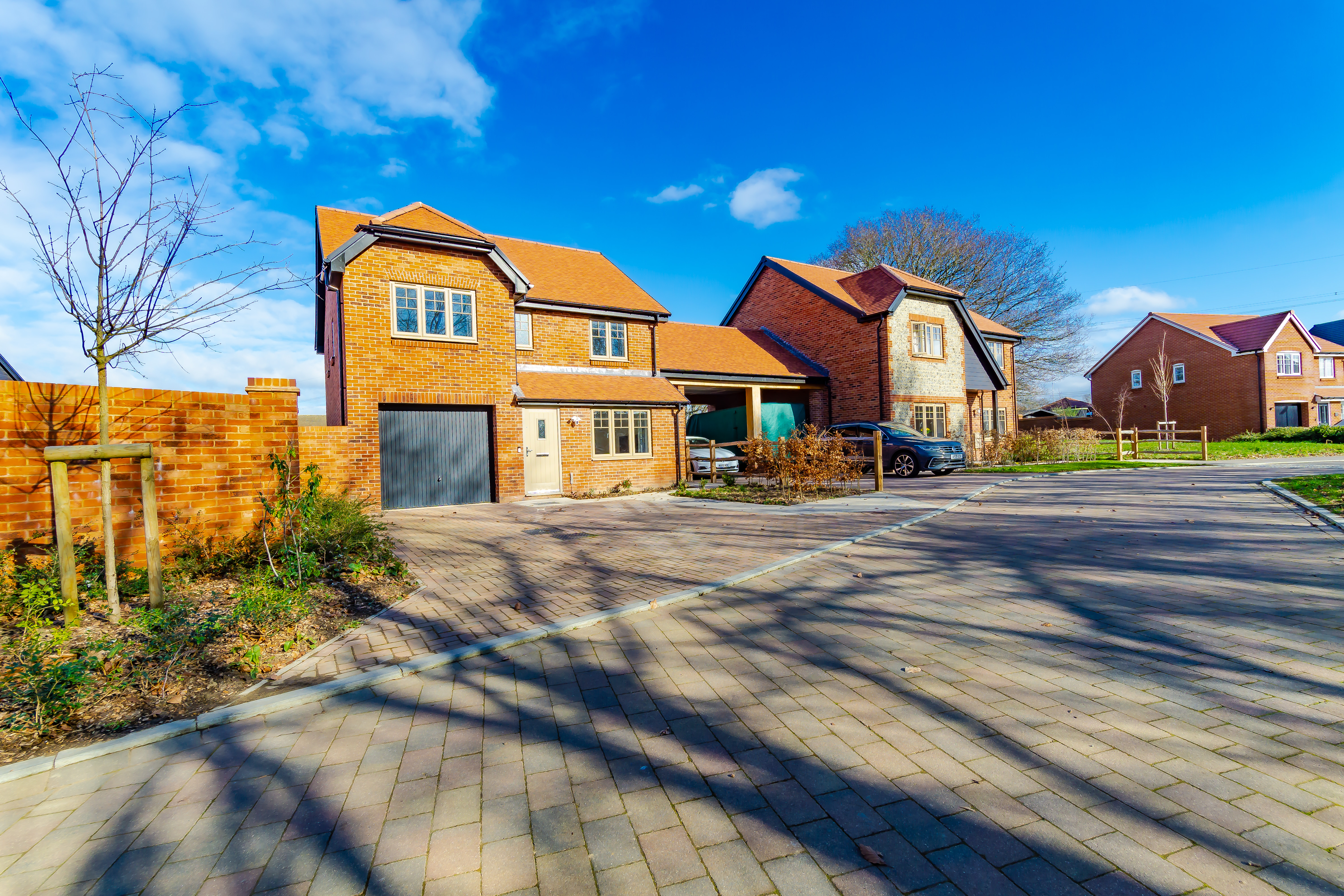 4 bedroom detached house for sale in Becks Way, Billingshurst, RH14 9ZD