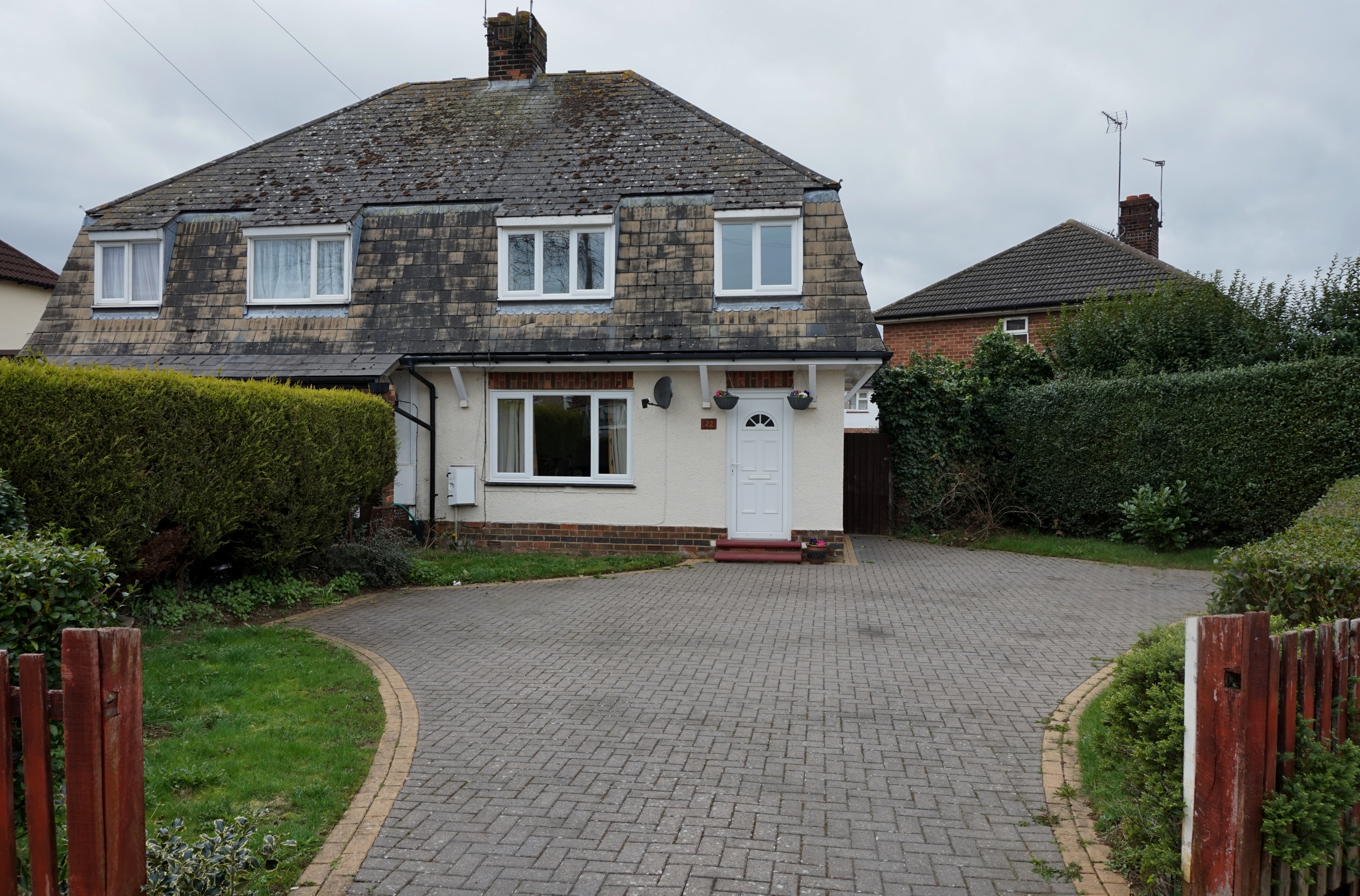 3 bedroom semi-detached house for sale in Cedar Road, Kettering, NN16 9PU