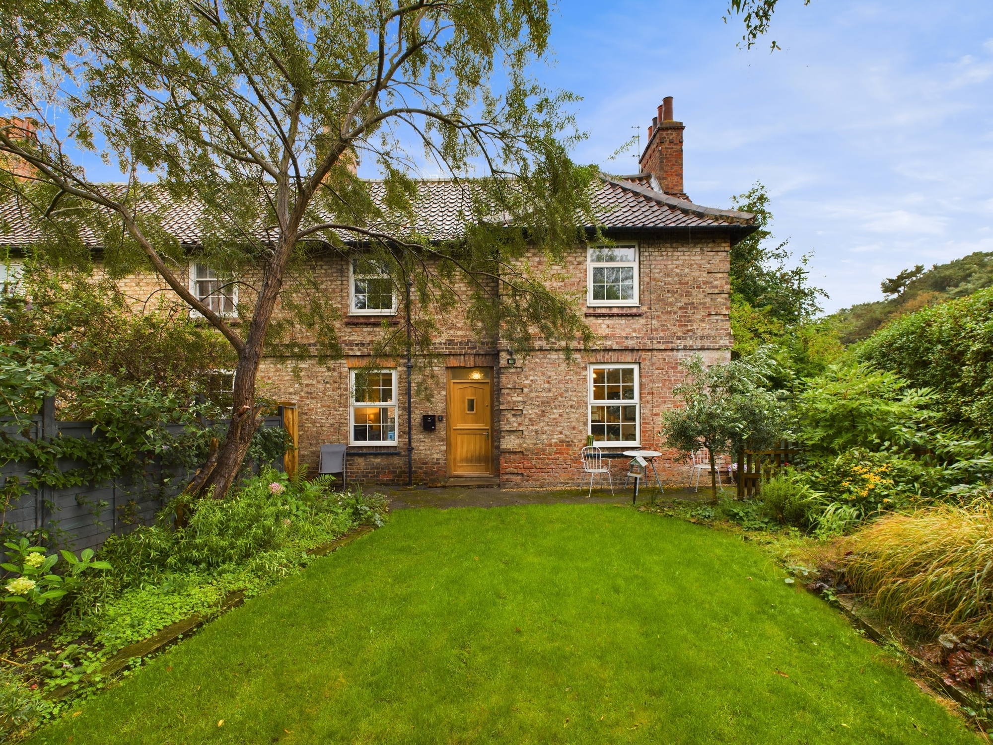 3 bedroom end-terraced for sale in Shipton Road, York, YO30 5RW