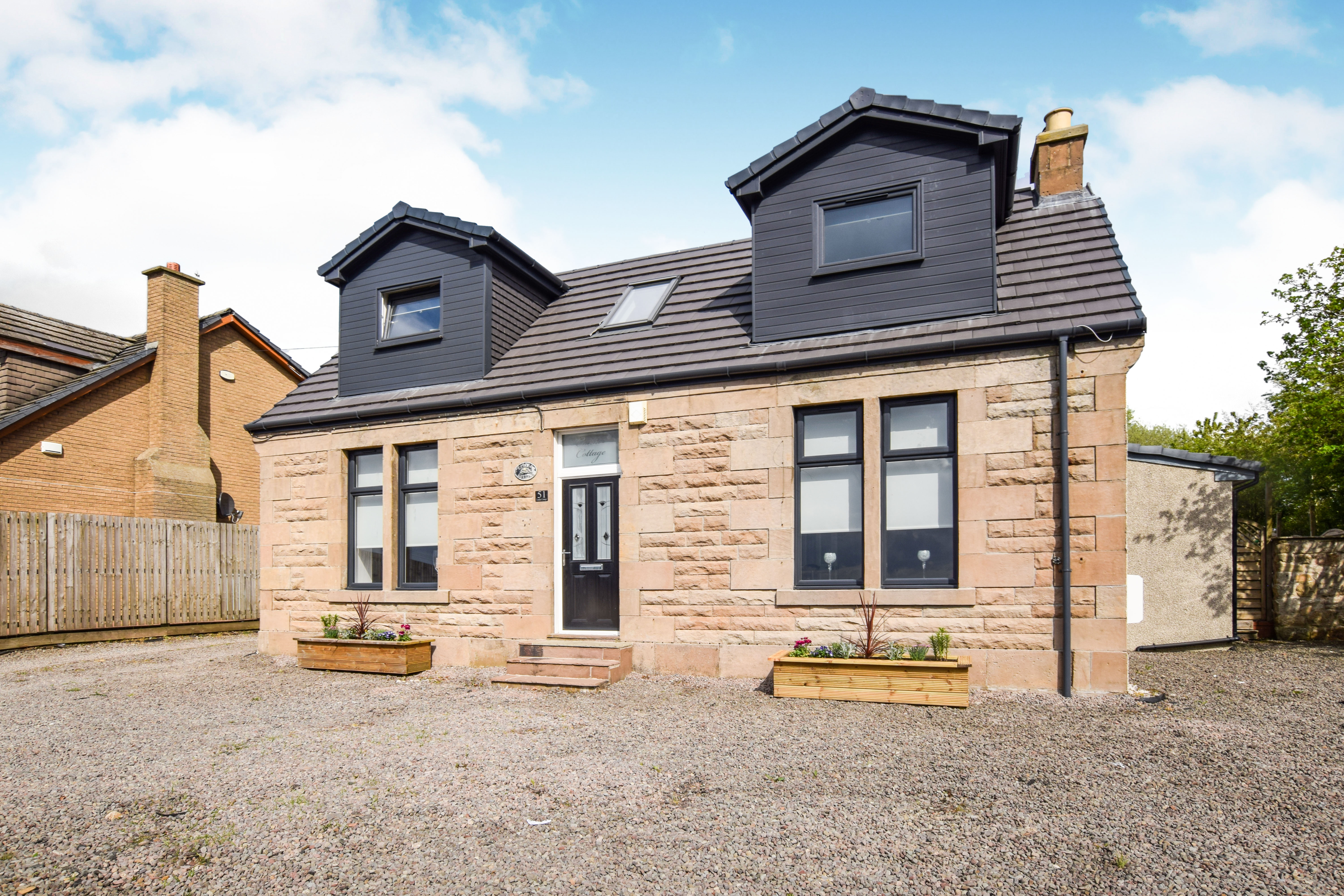 4 bedroom detached house for sale in Carlisle Road, Larkhall, ML9 2TP